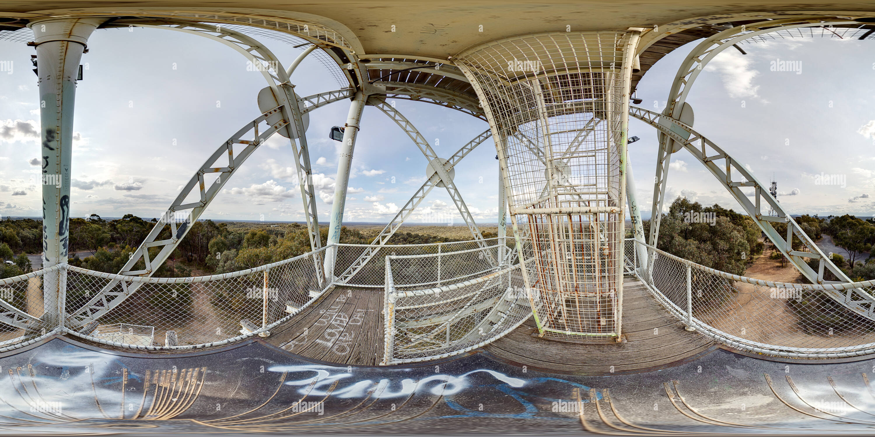 360° view of Spring Gully, One Tree Hill Lookout Tower - Alamy