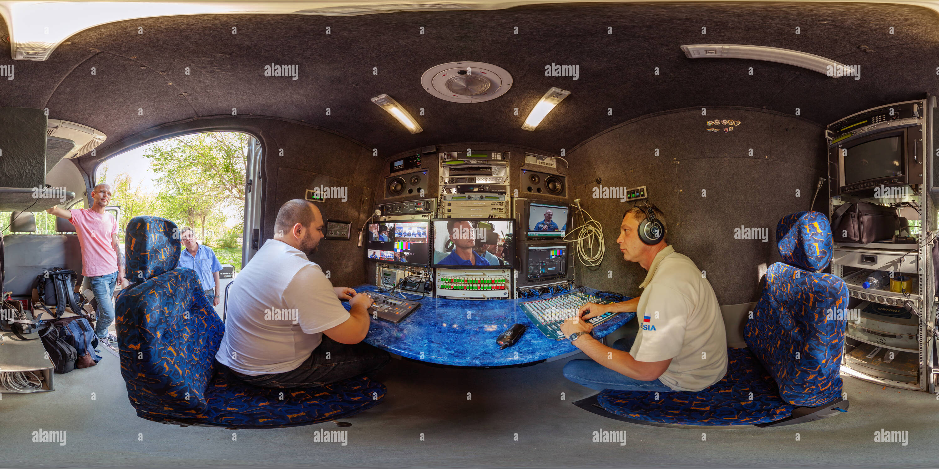 Outside Broadcasting Van High Resolution Stock Photography and Images ...