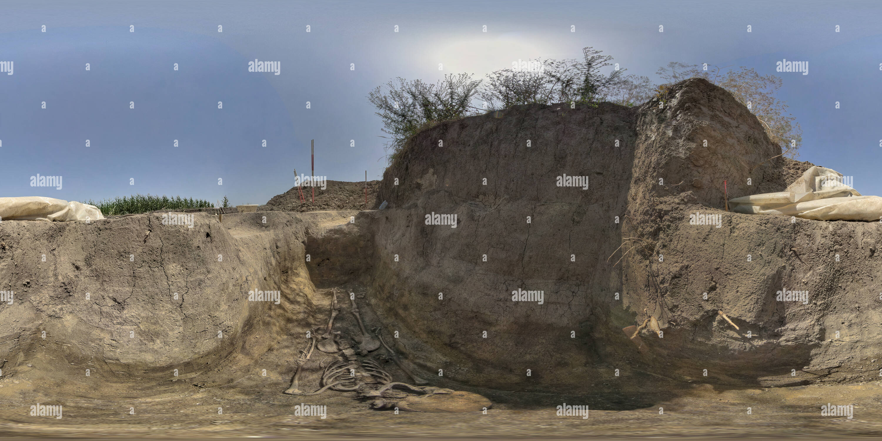 360° view of Avar-age men - Csanadpalota - Alamy