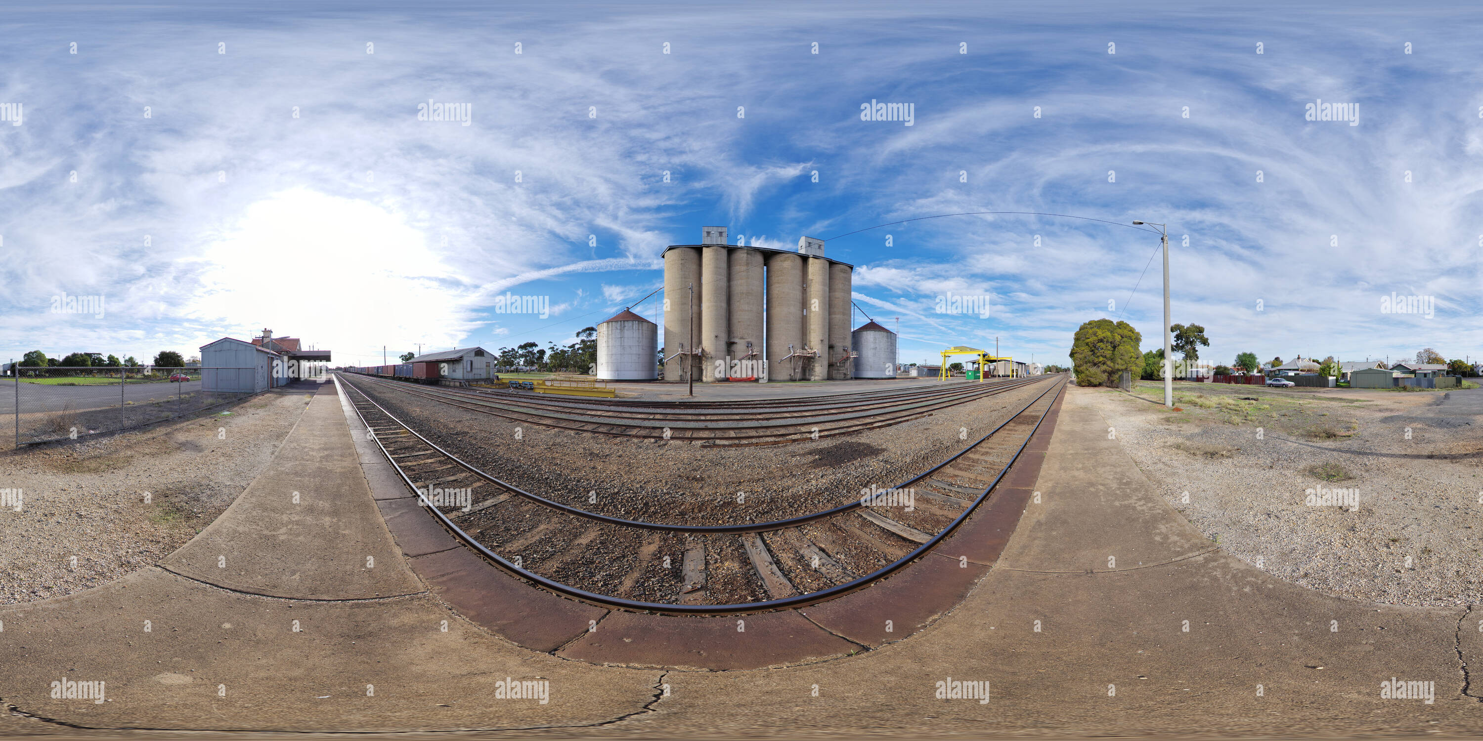 360° view of Donald Railway Station - Alamy