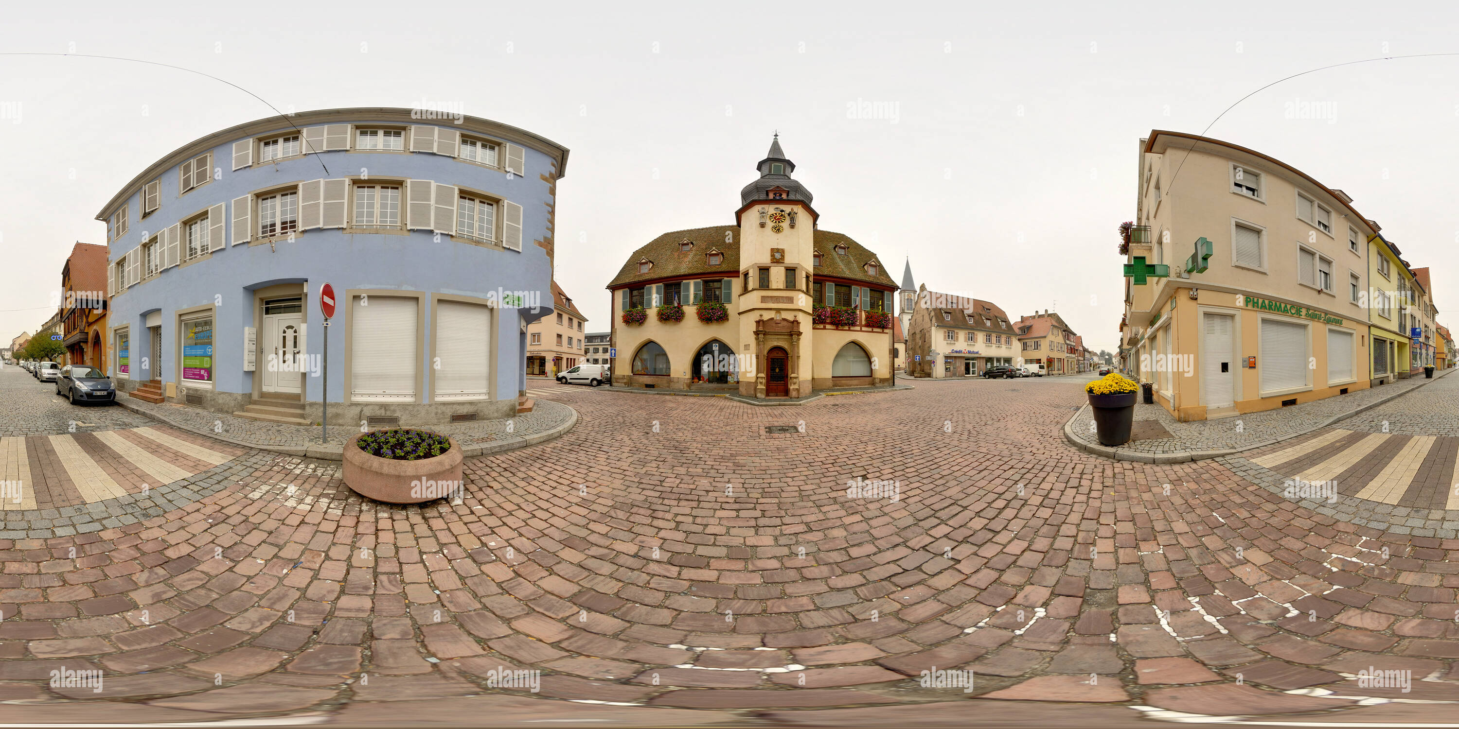 360° view of Hotel de Ville, Benfeld, Alsace, France 7169 - Alamy