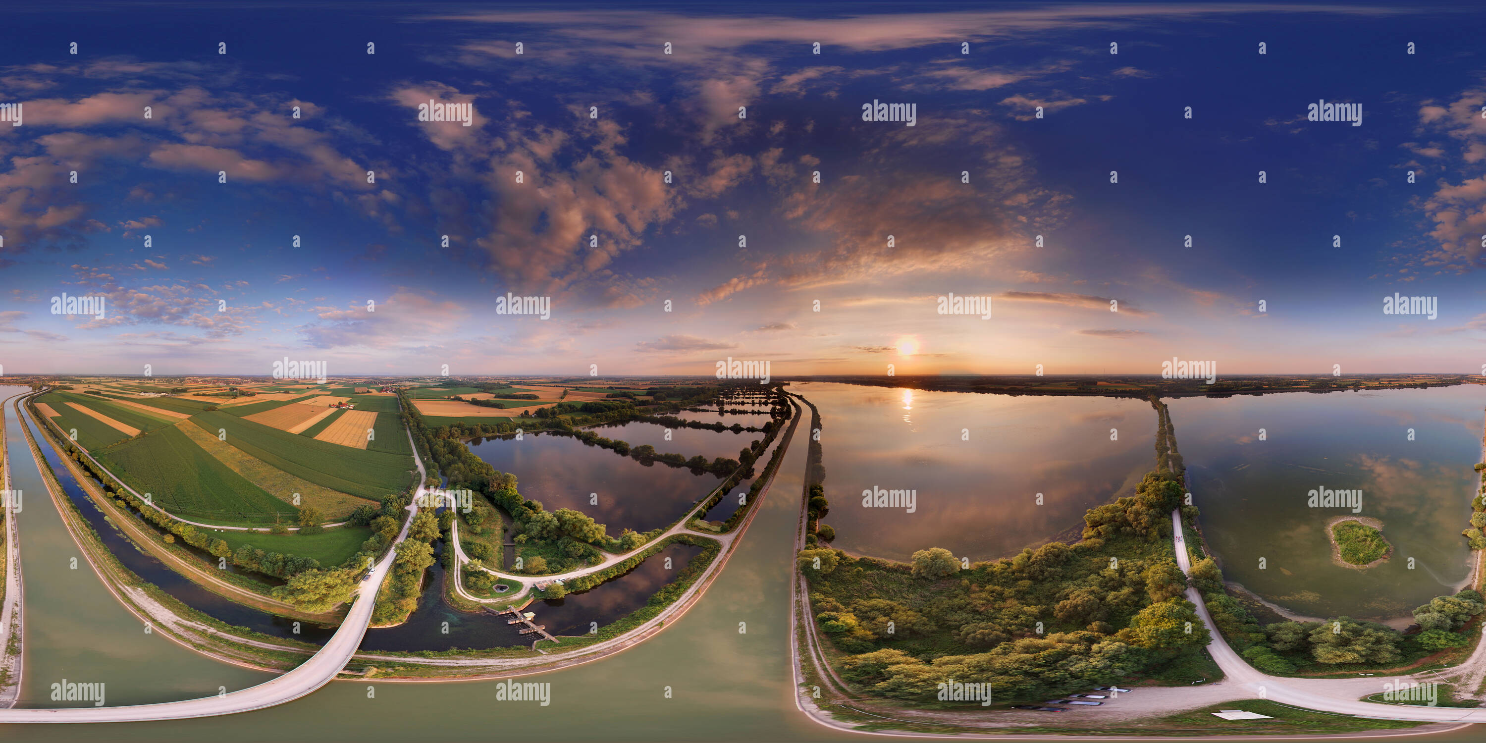 360° view of Dam Lake Ismaning, Aerial View - Alamy