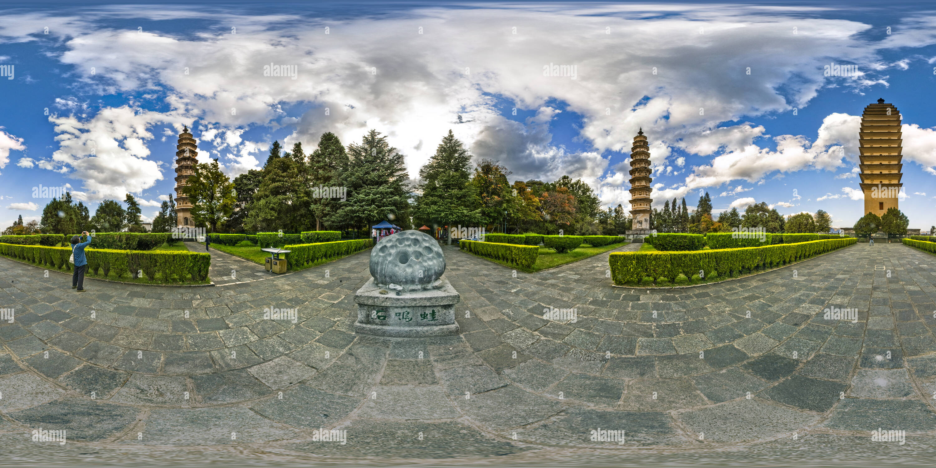 Three pagodas chongsheng temple ancient city dali shi mingwa hi-res ...