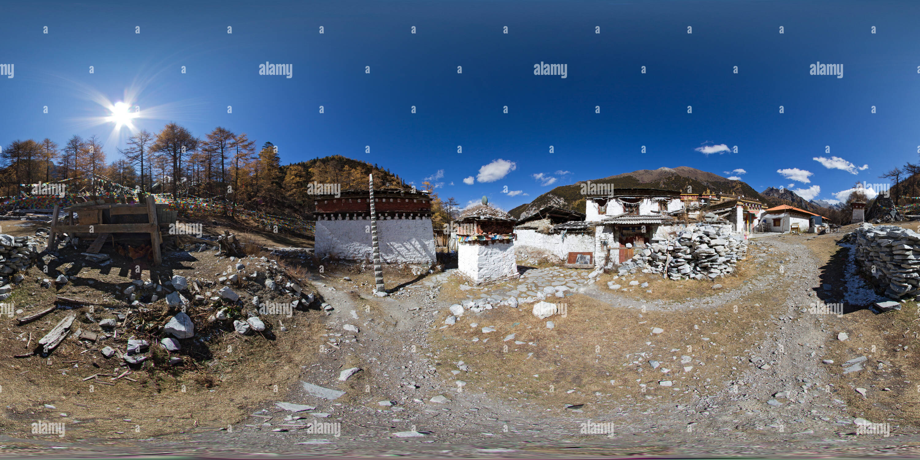 360° view of Sichuan Inagi Aden -Chong Gu Temple(Location） - Alamy