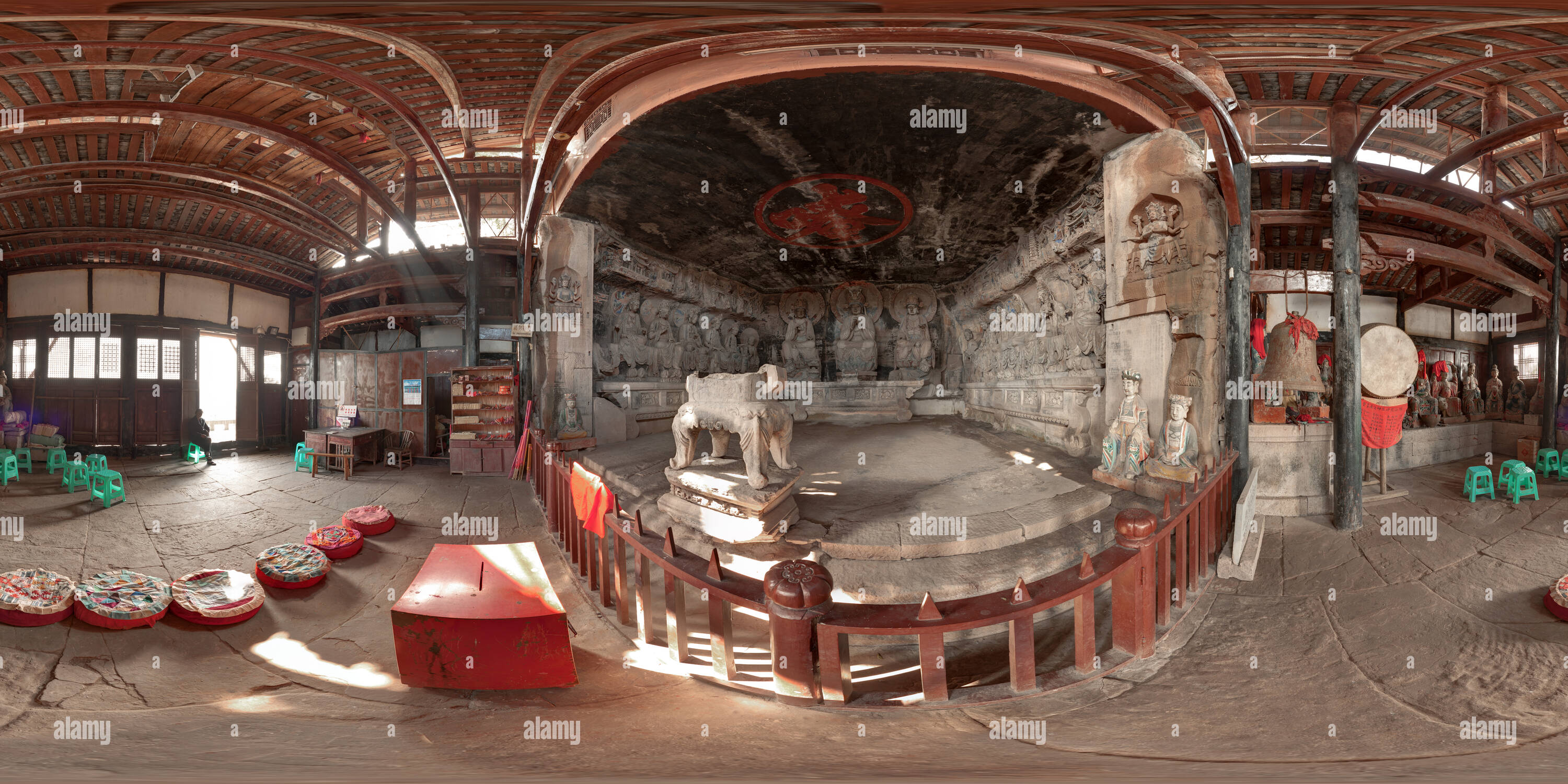 360° view of Sichuan Province - Anyue - Kegon hole - Grottoes -1 - Alamy