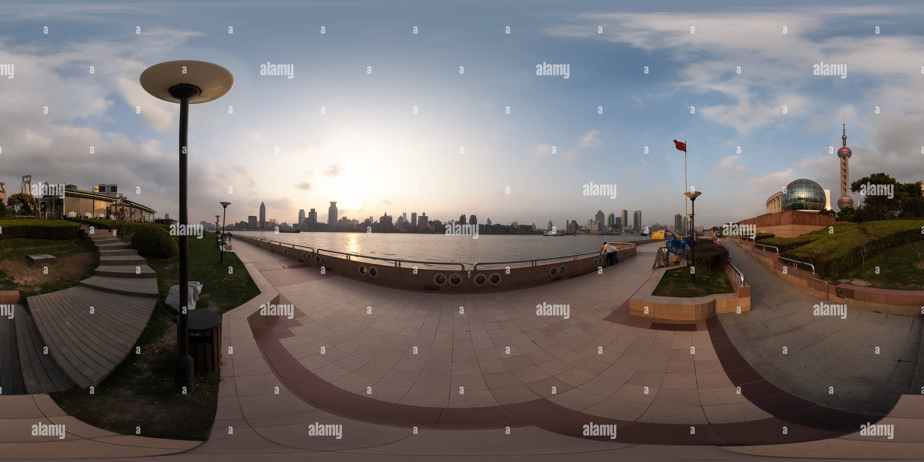 Riverside park in shanghai hi-res stock photography and images - Alamy