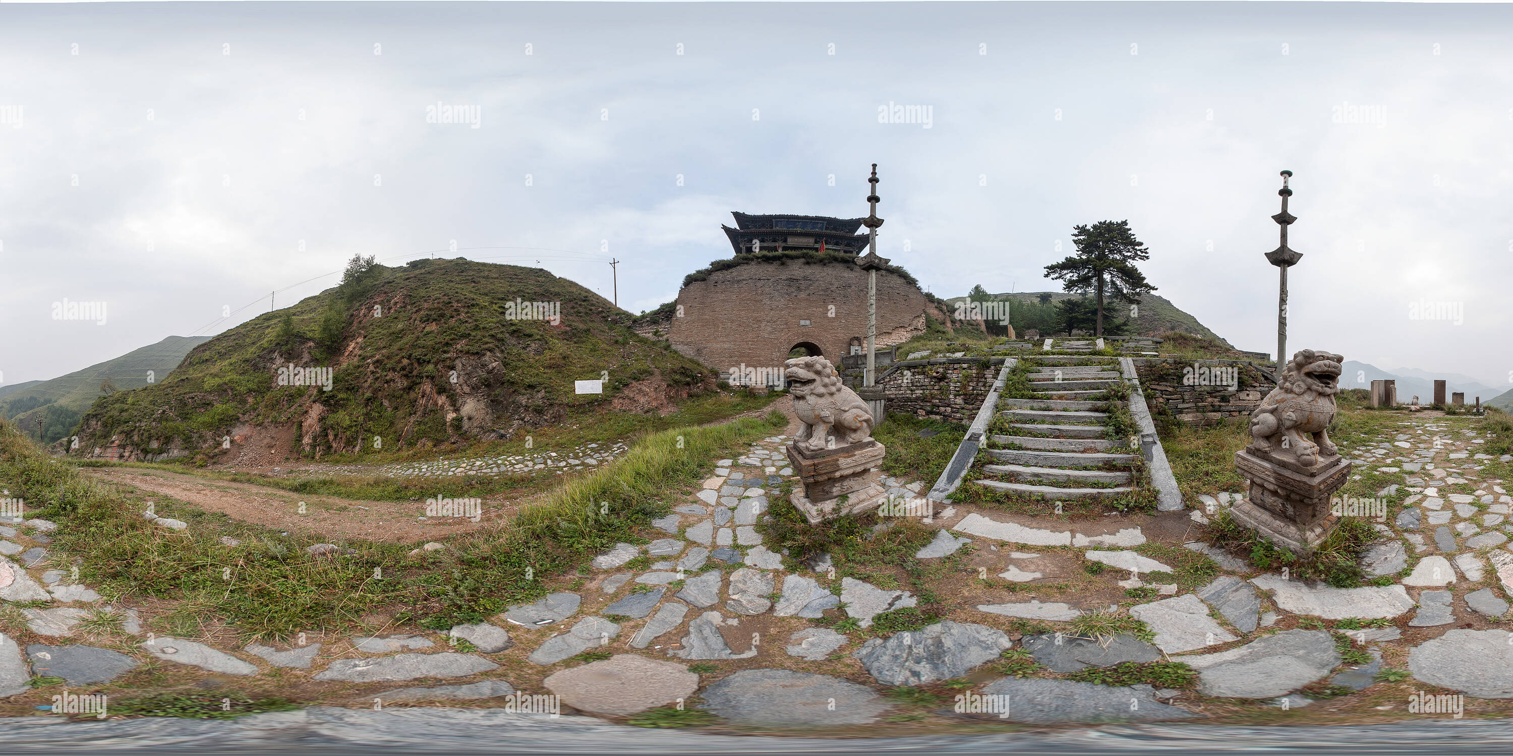 360° view of Yanmenguan - lions - Qigan - Alamy