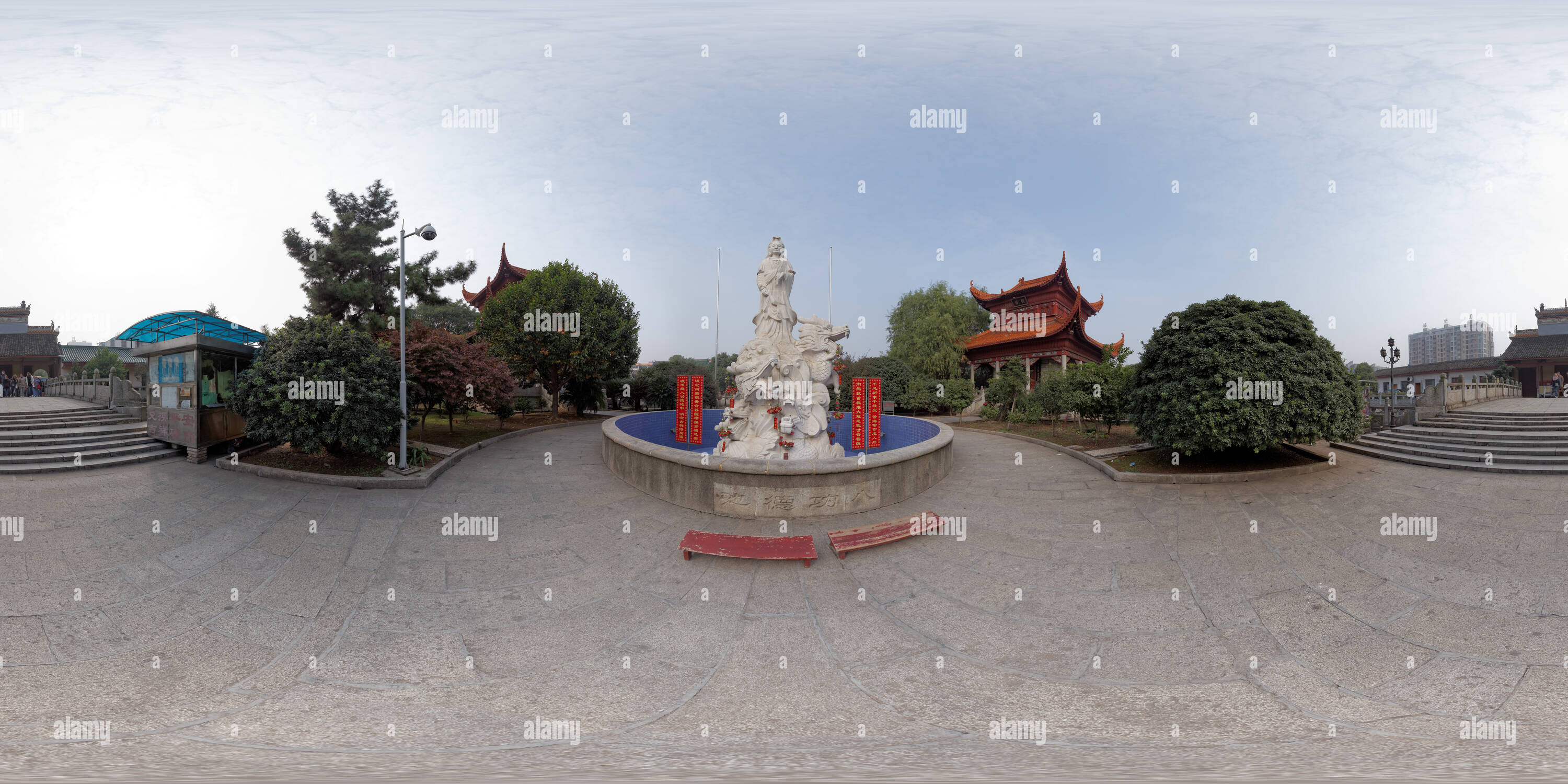360° view of Changsha - Kaifu Temple - Avalokitesvara -2012 - Alamy