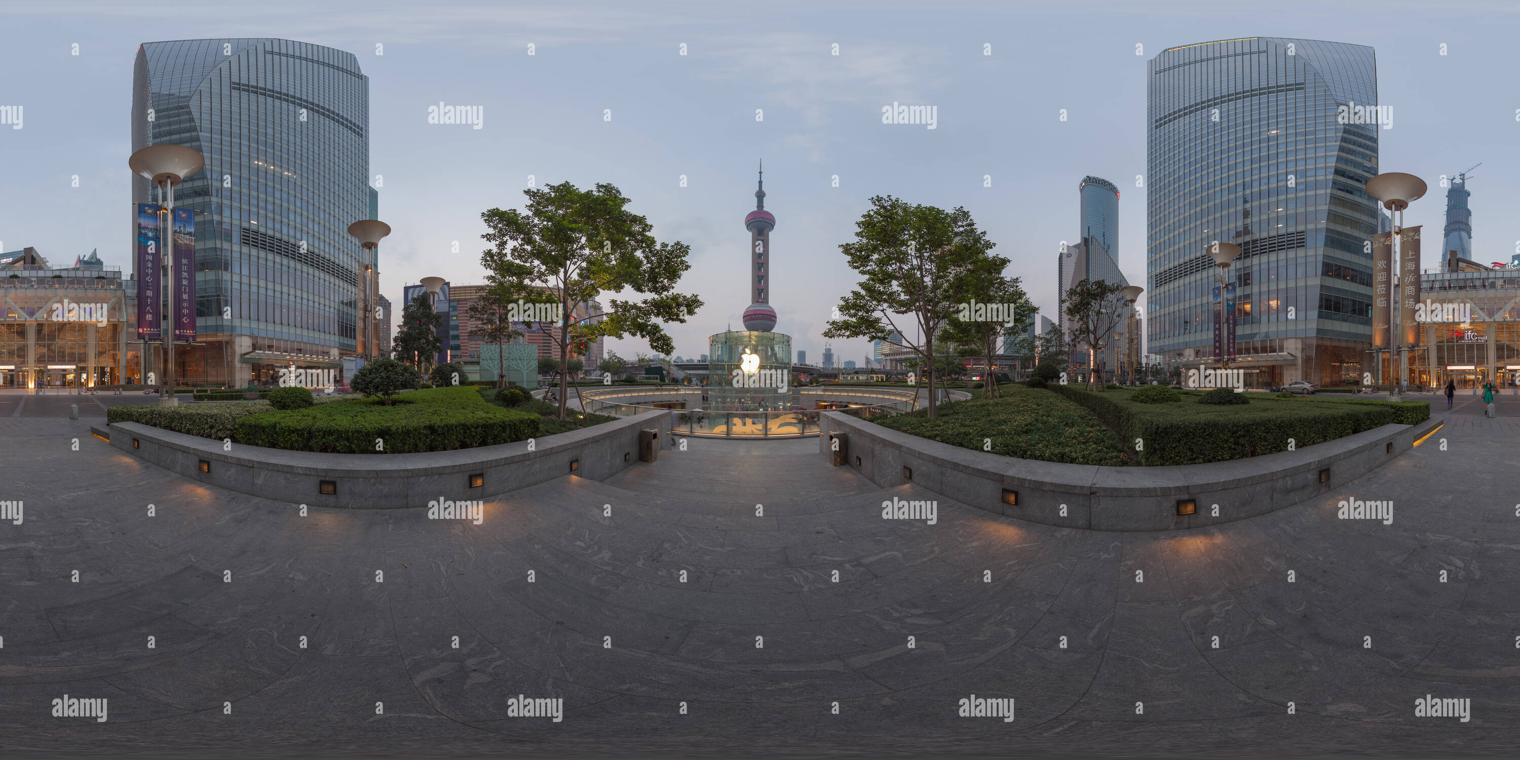 360° view of Shanghai IFC mall -8-2013 - Alamy