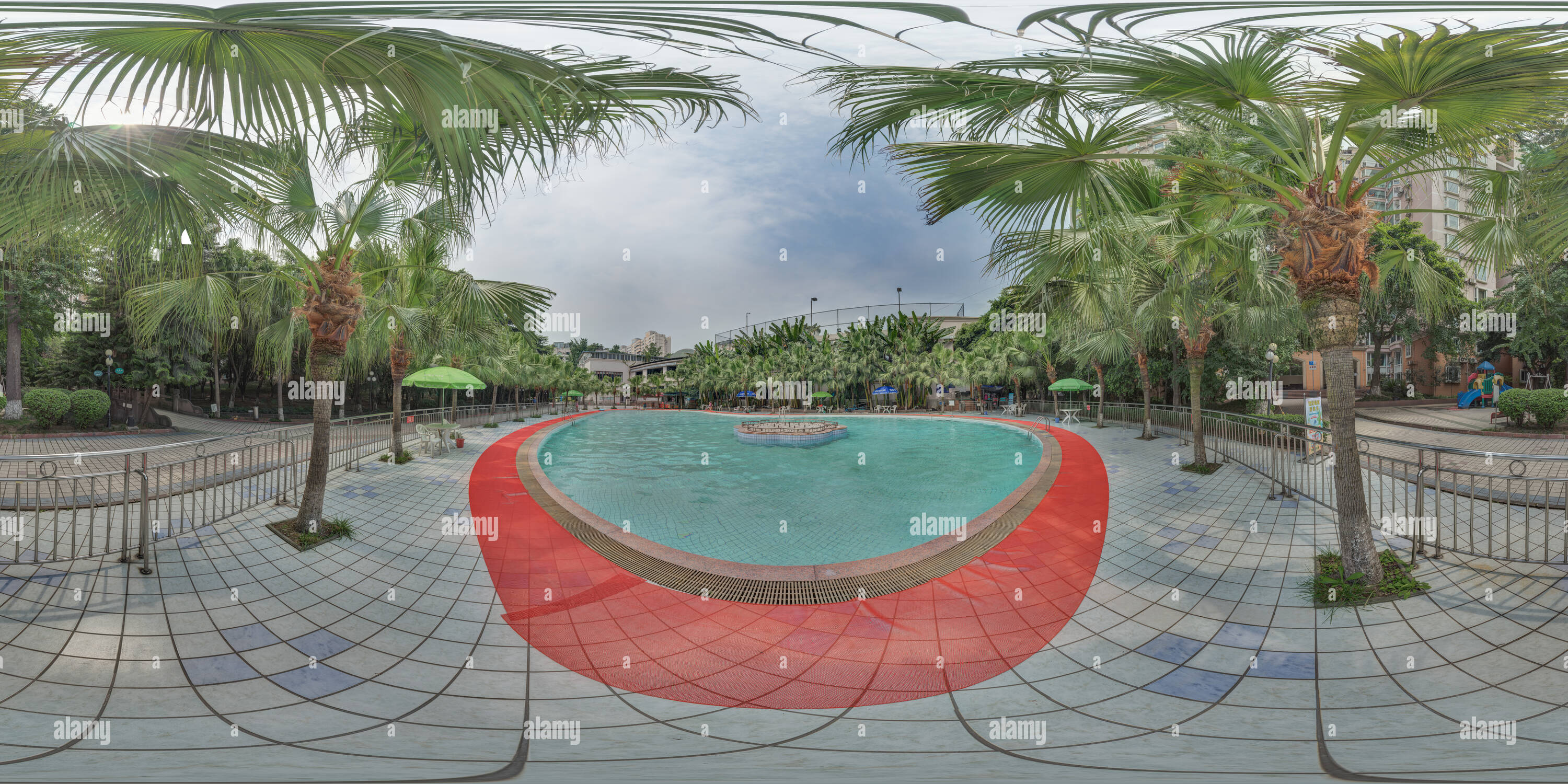 360° view of 2014-06-21 - Swimming Pool - Alamy