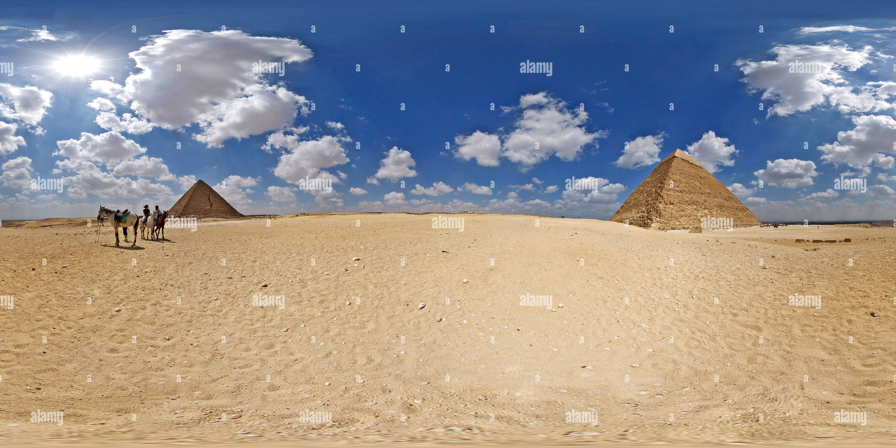 360° view of Pyramids of Gizeh - Alamy