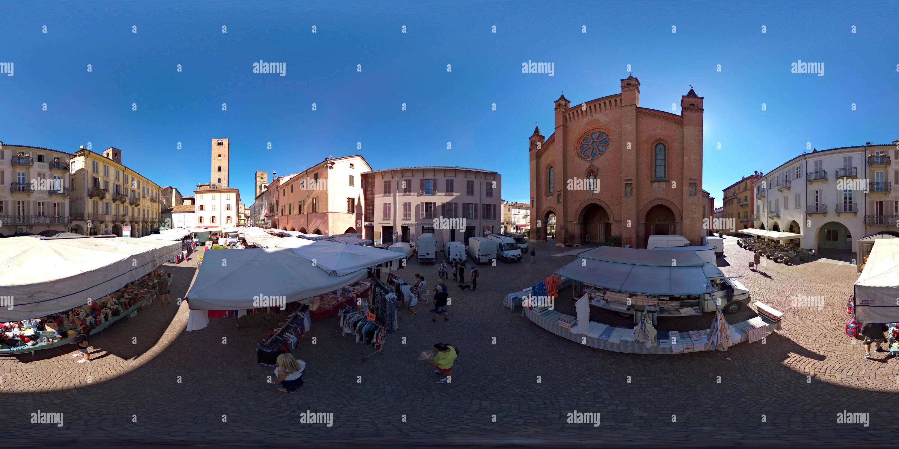360° view of Market Alba Italy - Alamy