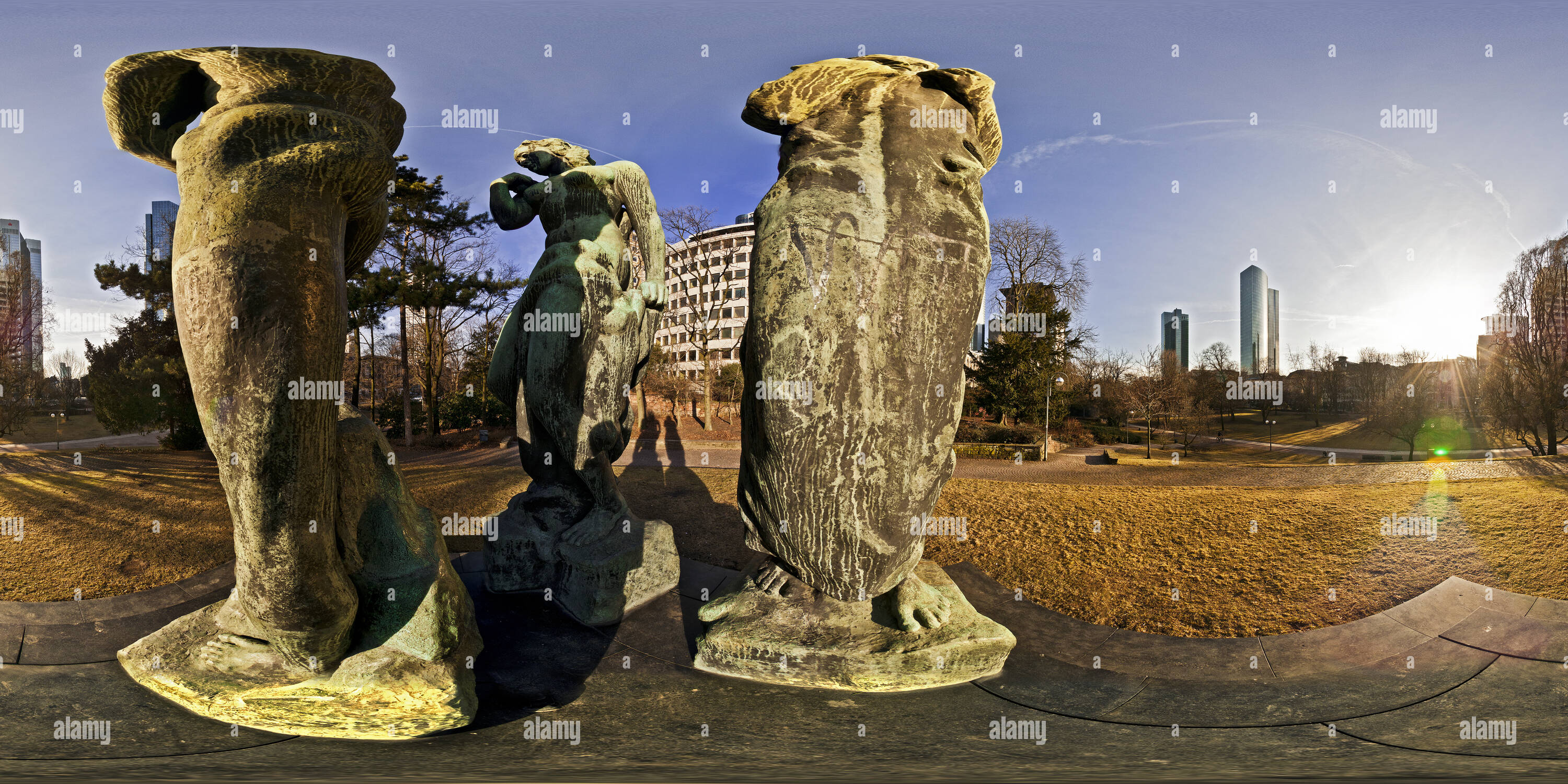 360° view of Denkmal "Dem Genius Beethovens" in der Taunusanlage - Alamy