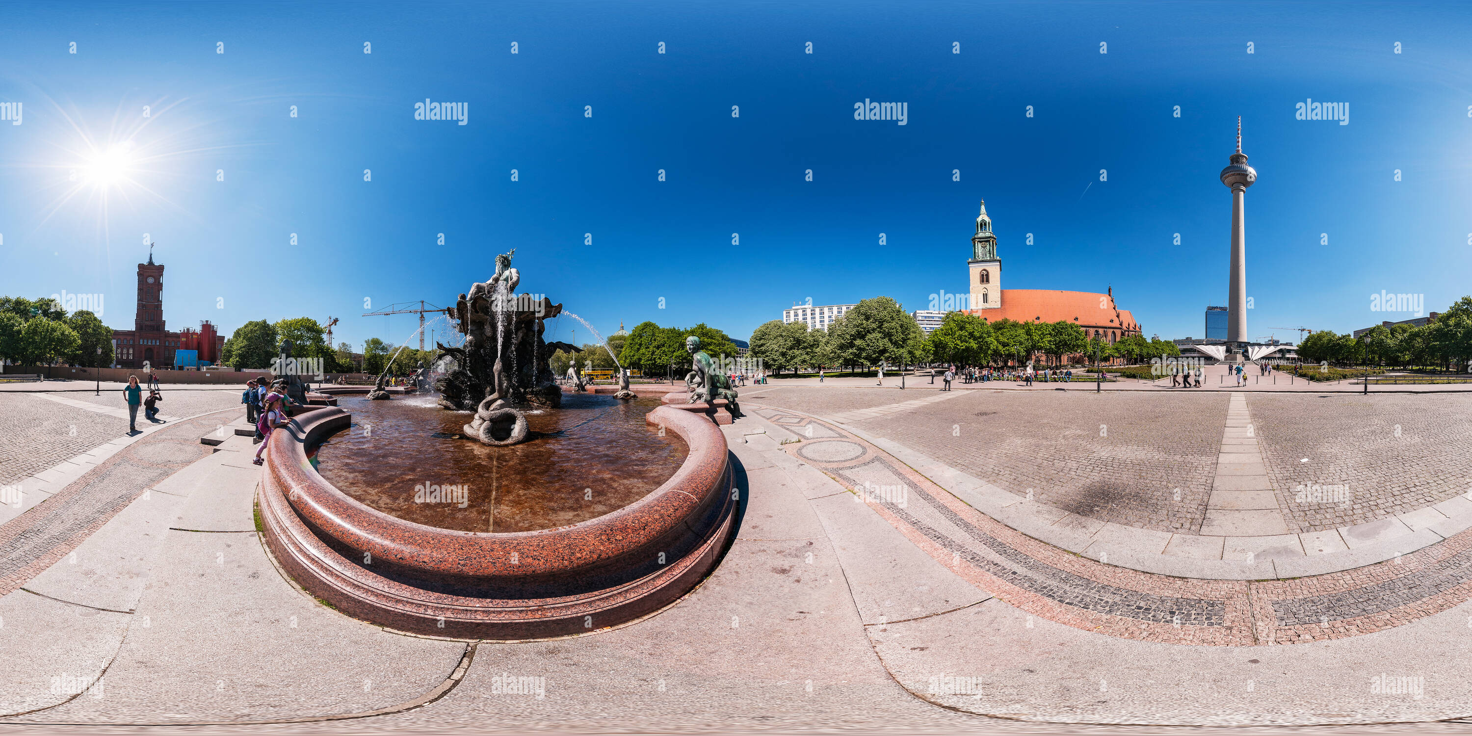 360° view of Berlin - Neptunbrunnen - Alamy