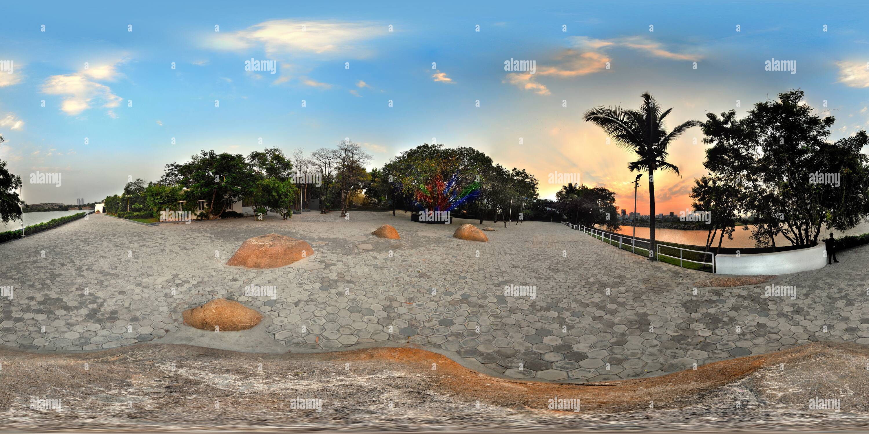 360° view of Sun sets at N Convention - Alamy
