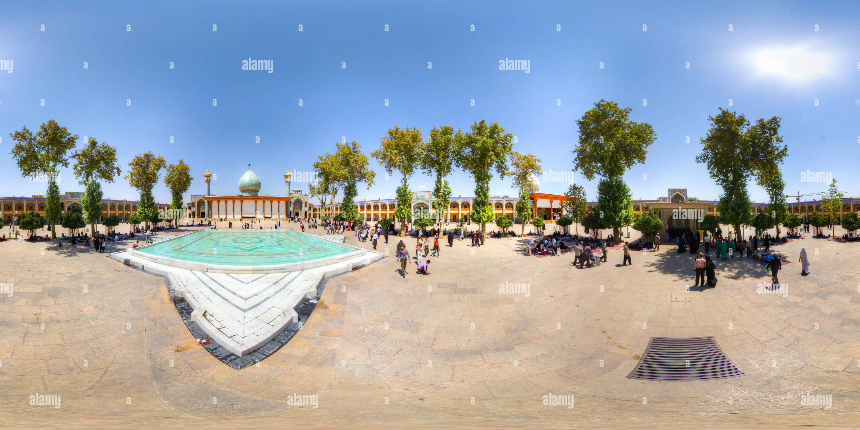 Shah cheragh holy shrine hi-res stock photography and images - Alamy