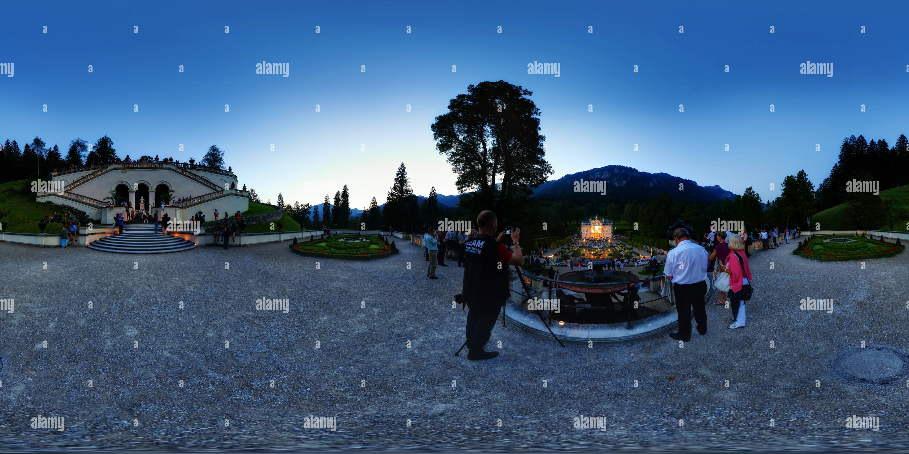 360° view of Schloss Linderhof 12 - Koenig-Ludwig-Nacht 2011 - Alamy
