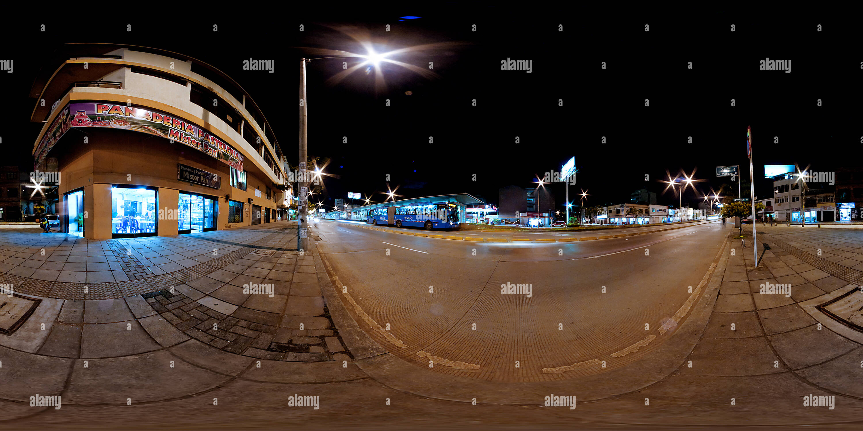 360° view of Estacion Manzana del Saber Mio Cali San Fernado - Alamy
