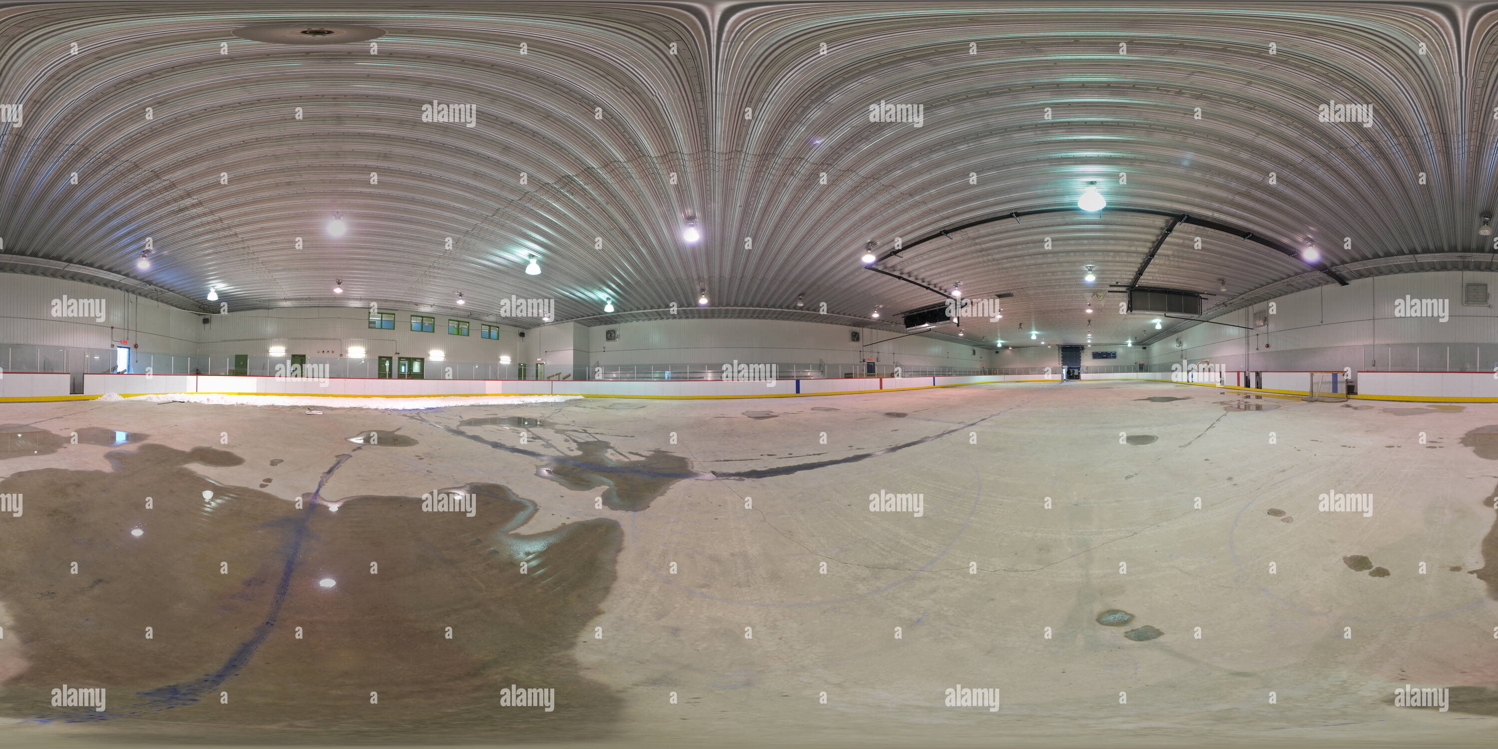 Ivujivik arena nunavik northern quebec nouveau quebec hi-res stock ...