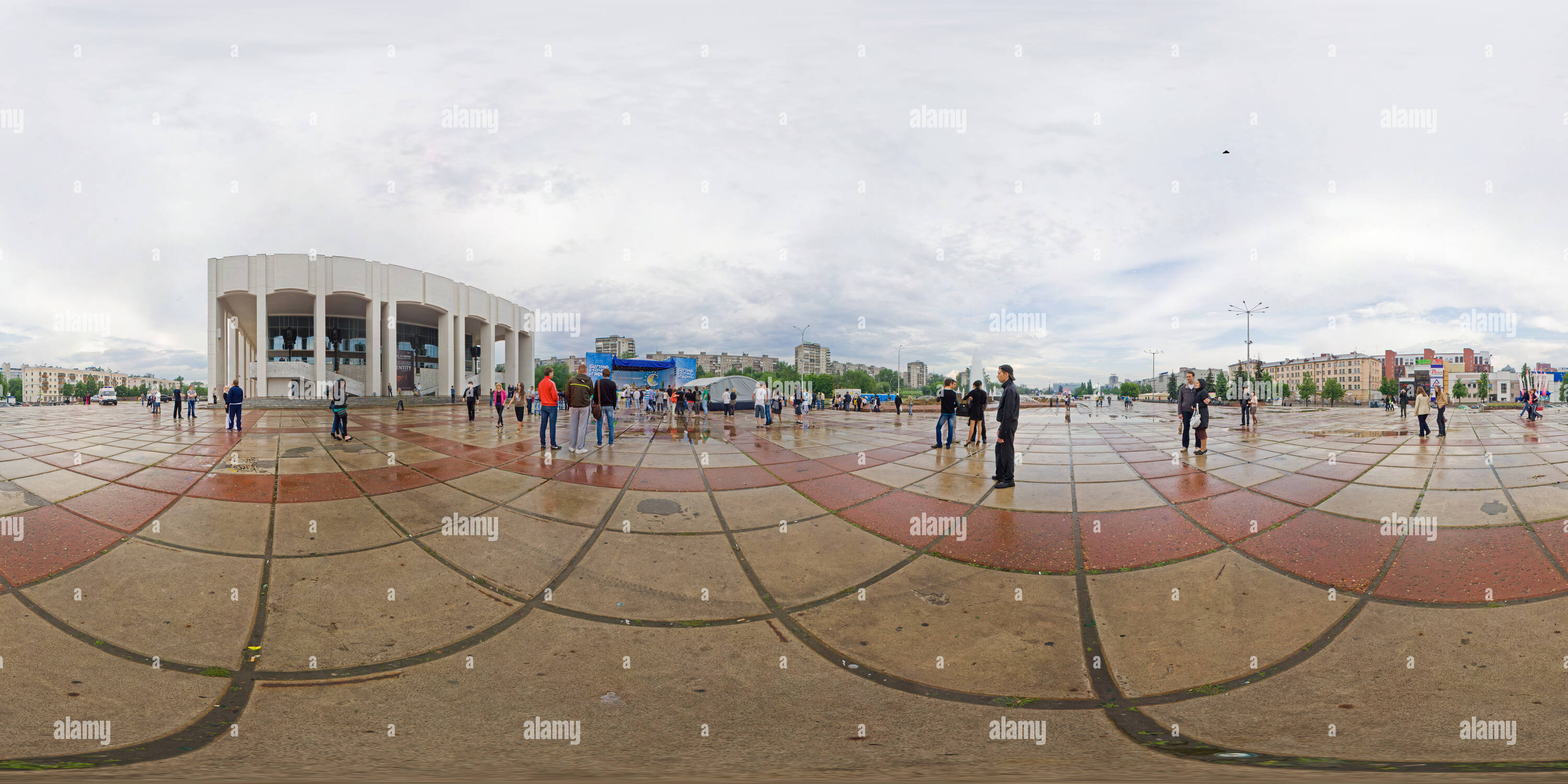 360° view of Concert on the square - Alamy