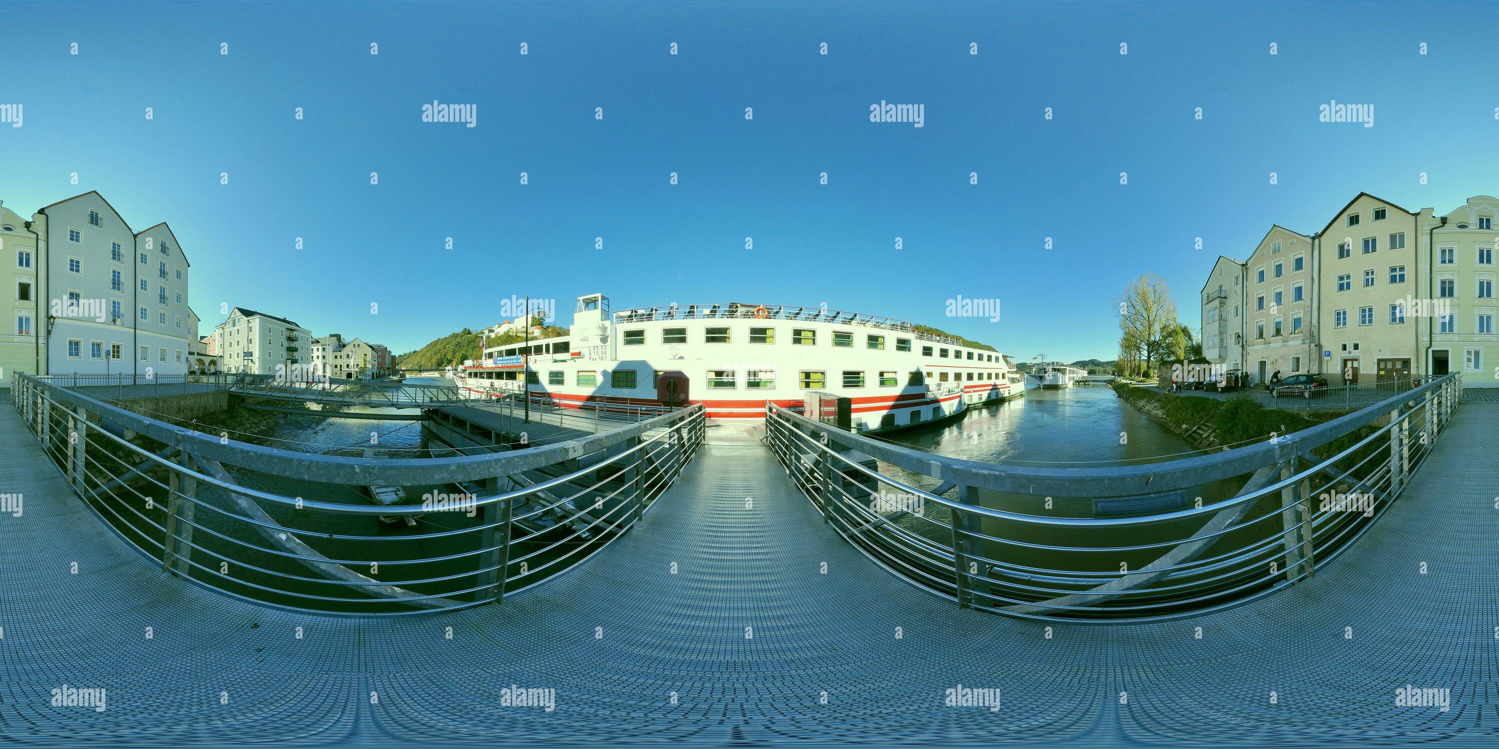 360° view of Passau - Schiffsanlegestelle - Alamy