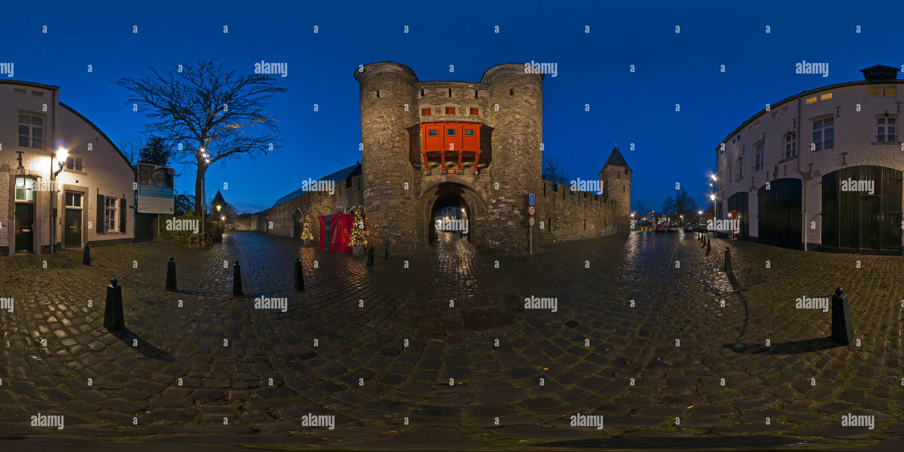 360° view of Netherlands: The Helpoort ("Hell's Gate"), Maastricht - Alamy