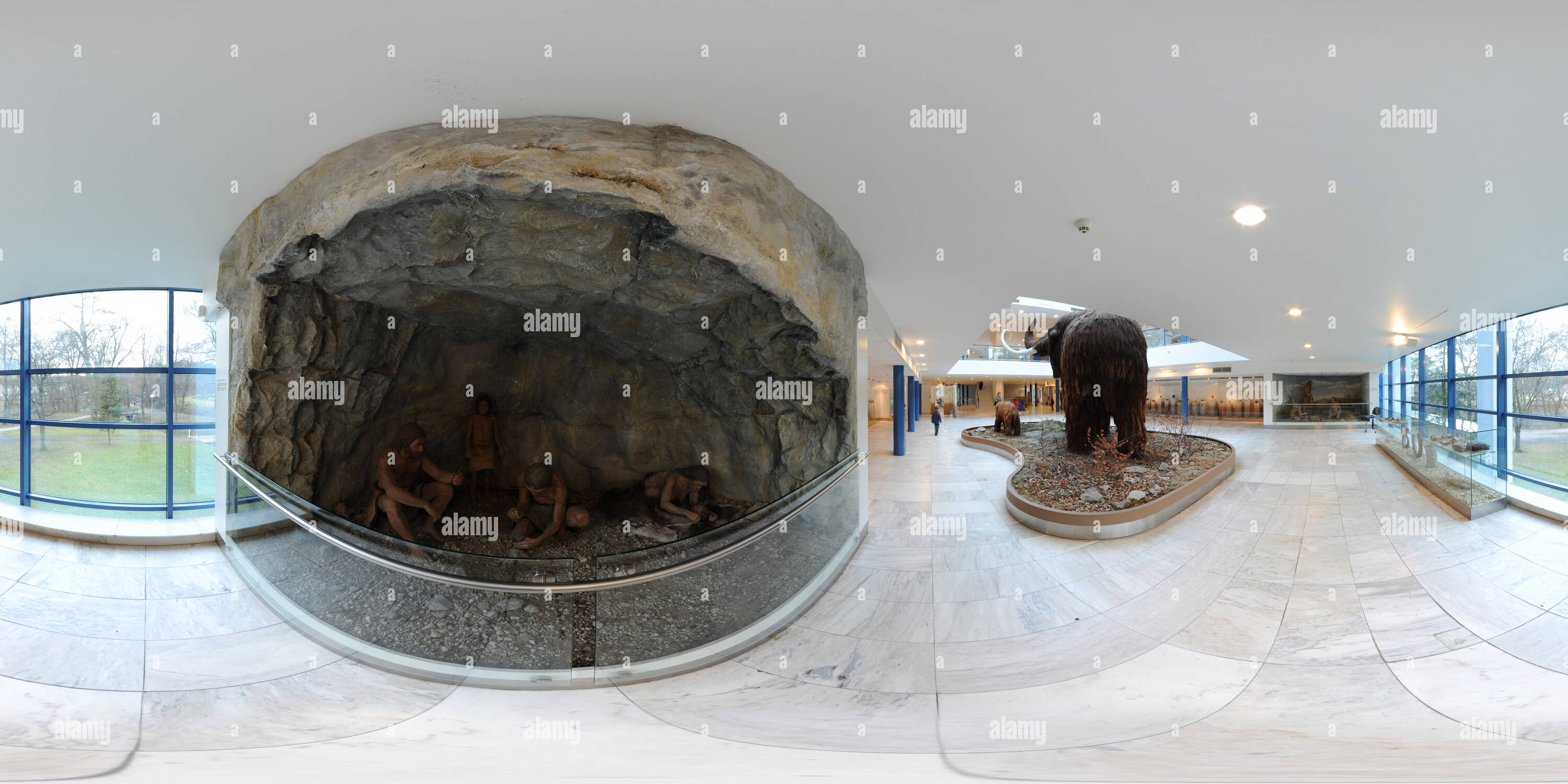 Early humans hi-res stock photography and images - Alamy