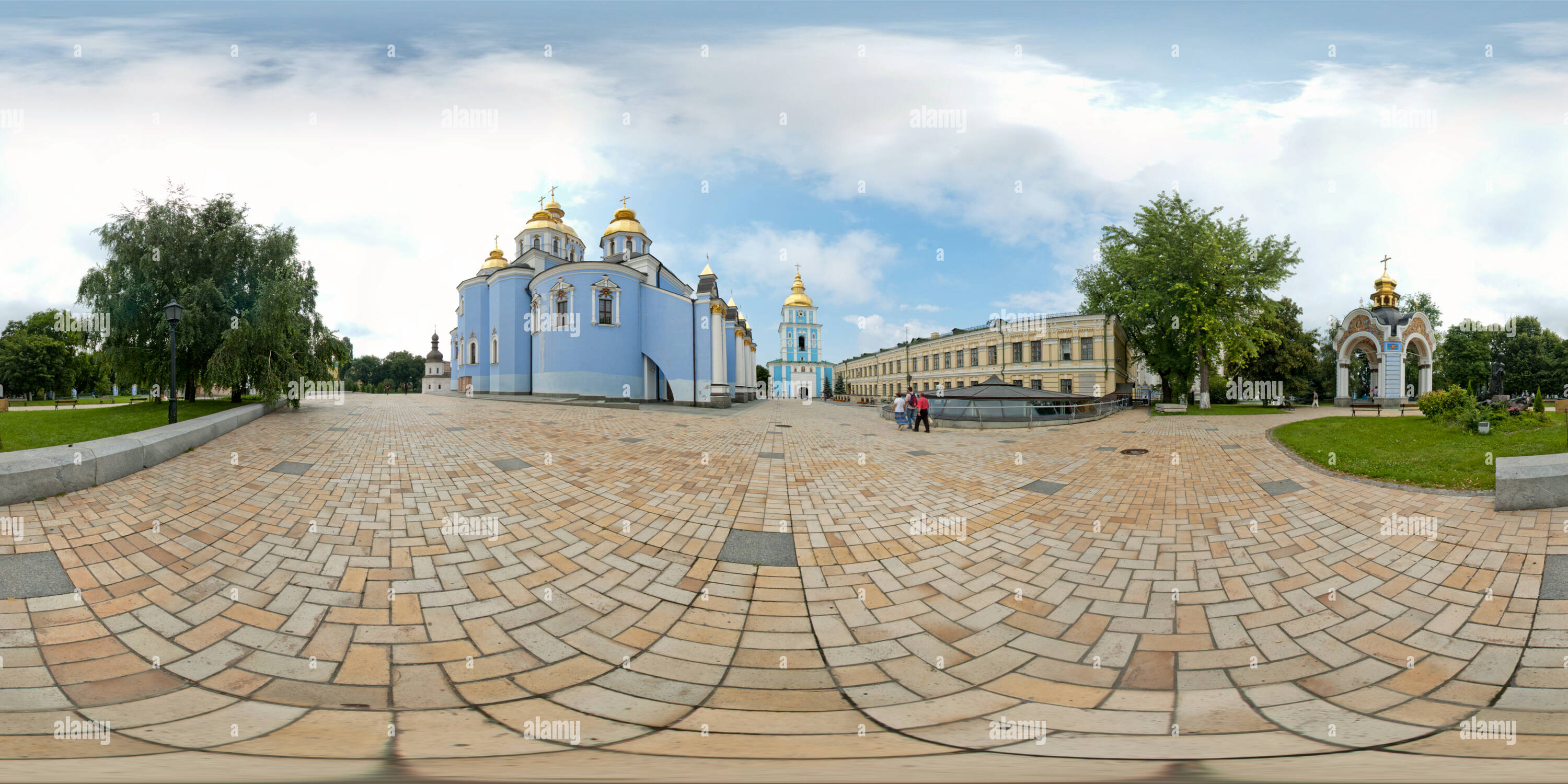 360° view of St. Michael Cathedral-4 - Alamy
