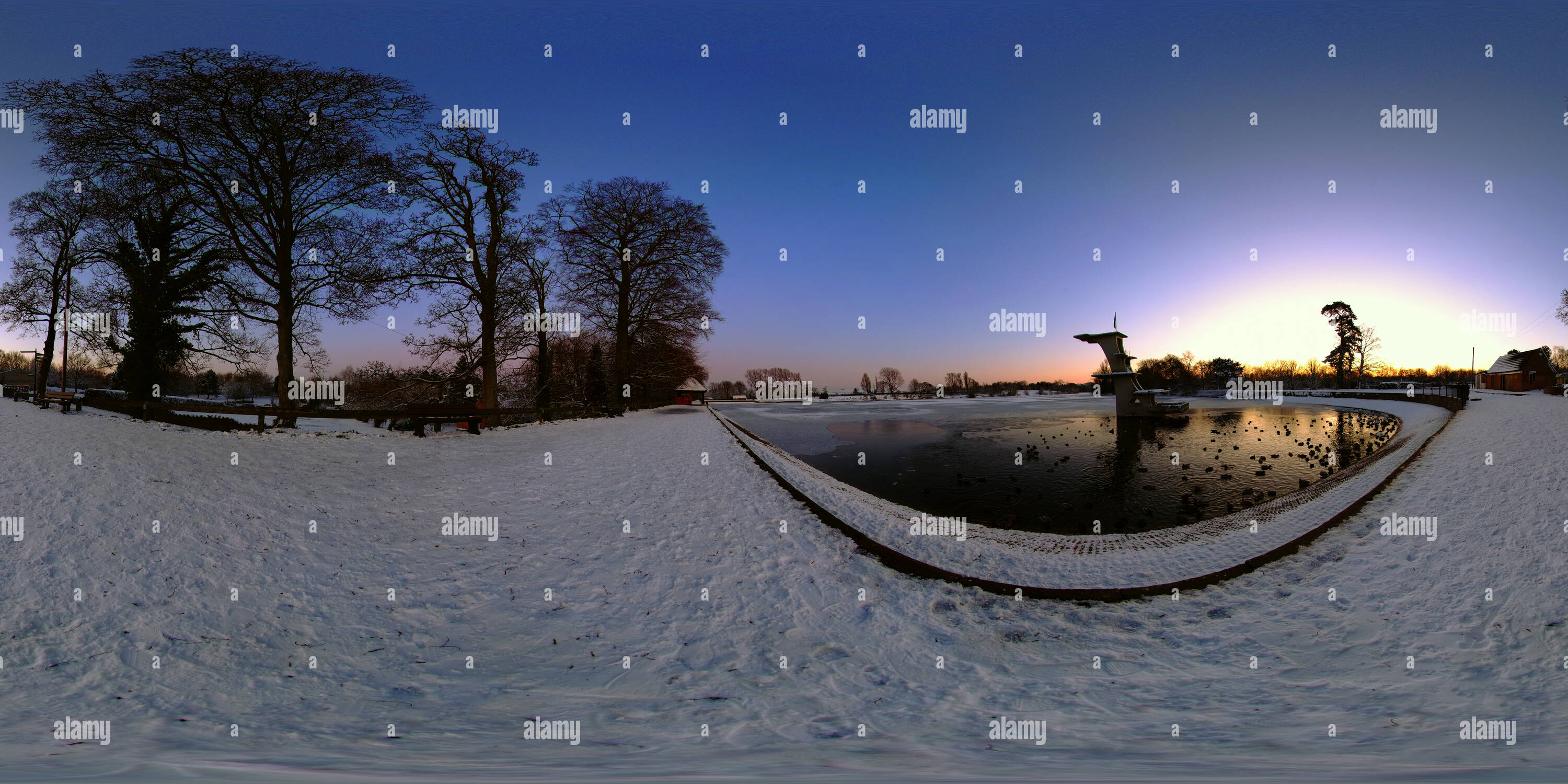 360° view of Coate Water Country Park in Winter - Alamy