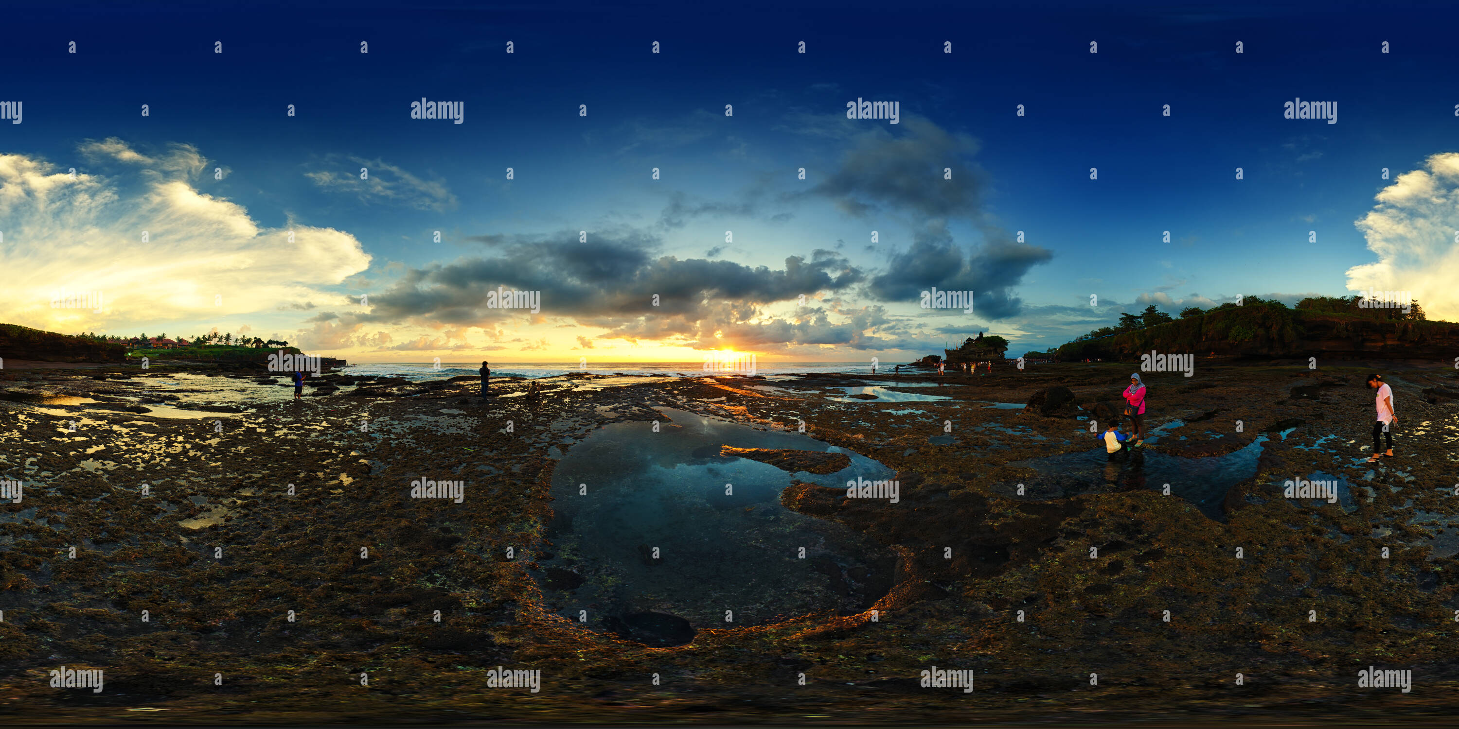 360° view of Tanah Lot Beach Bali - Alamy