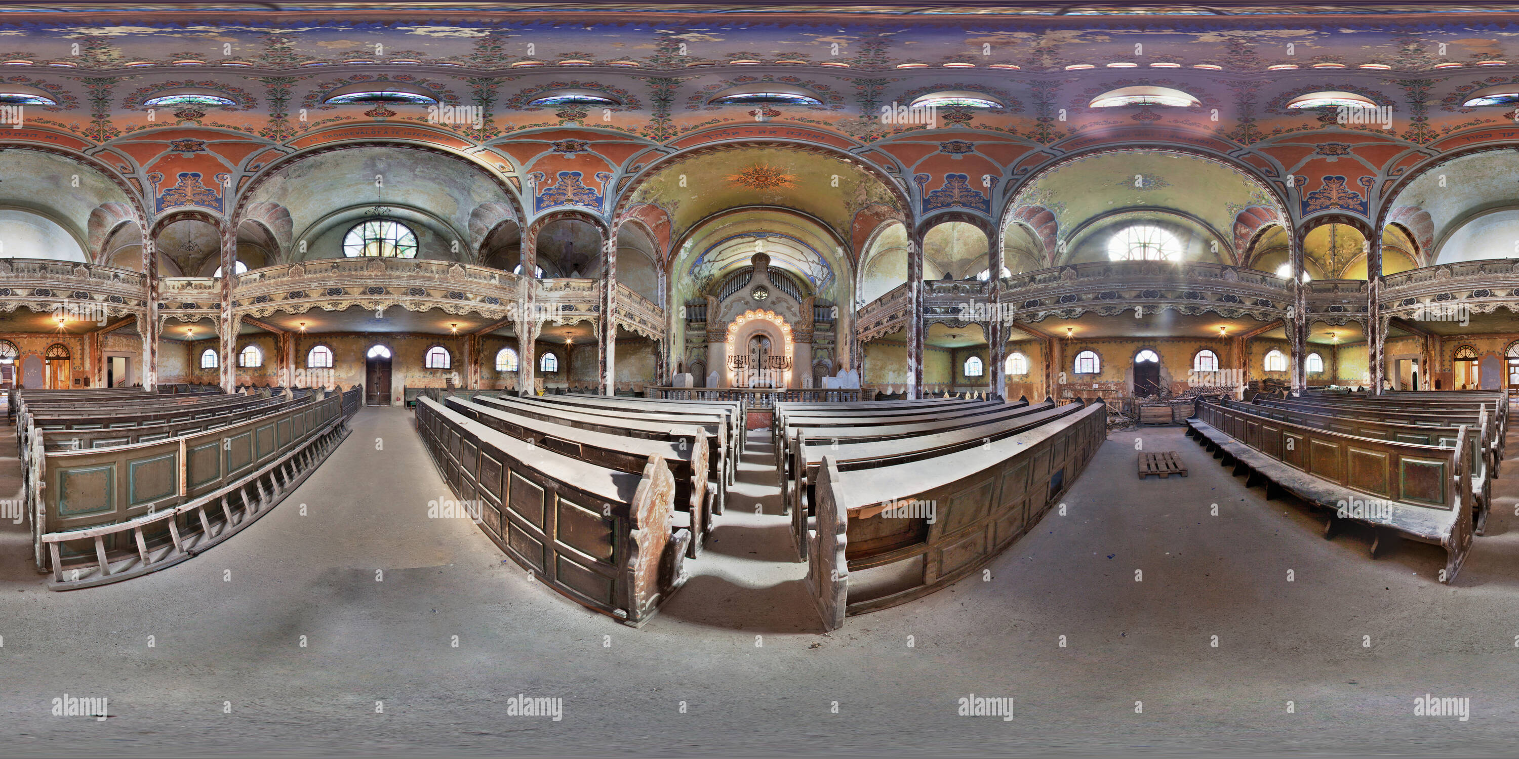 Synagogue subotica hi-res stock photography and images - Alamy