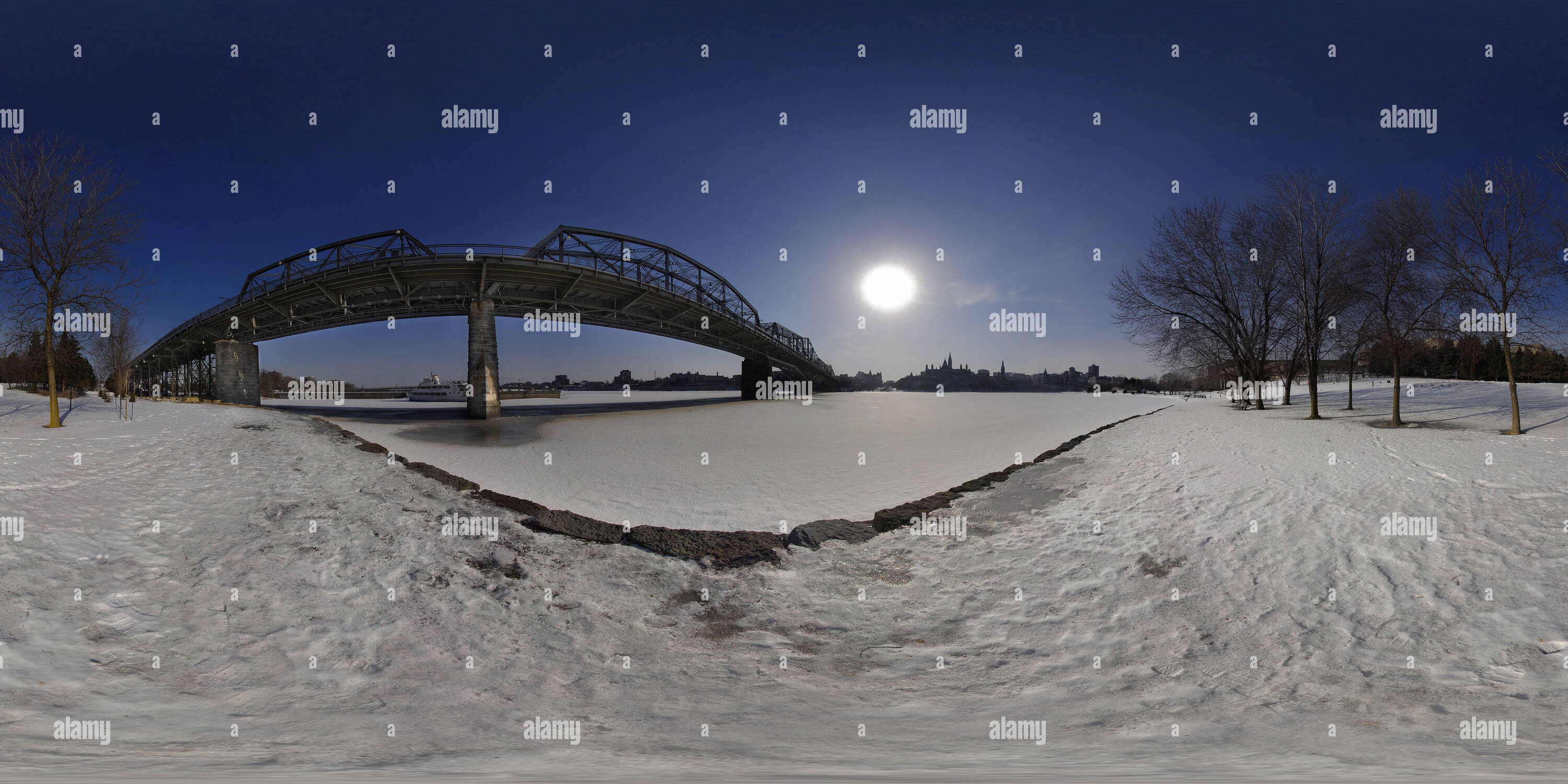 360° view of Alexandra Bridge and Parliament Hill, Ottawa - Alamy