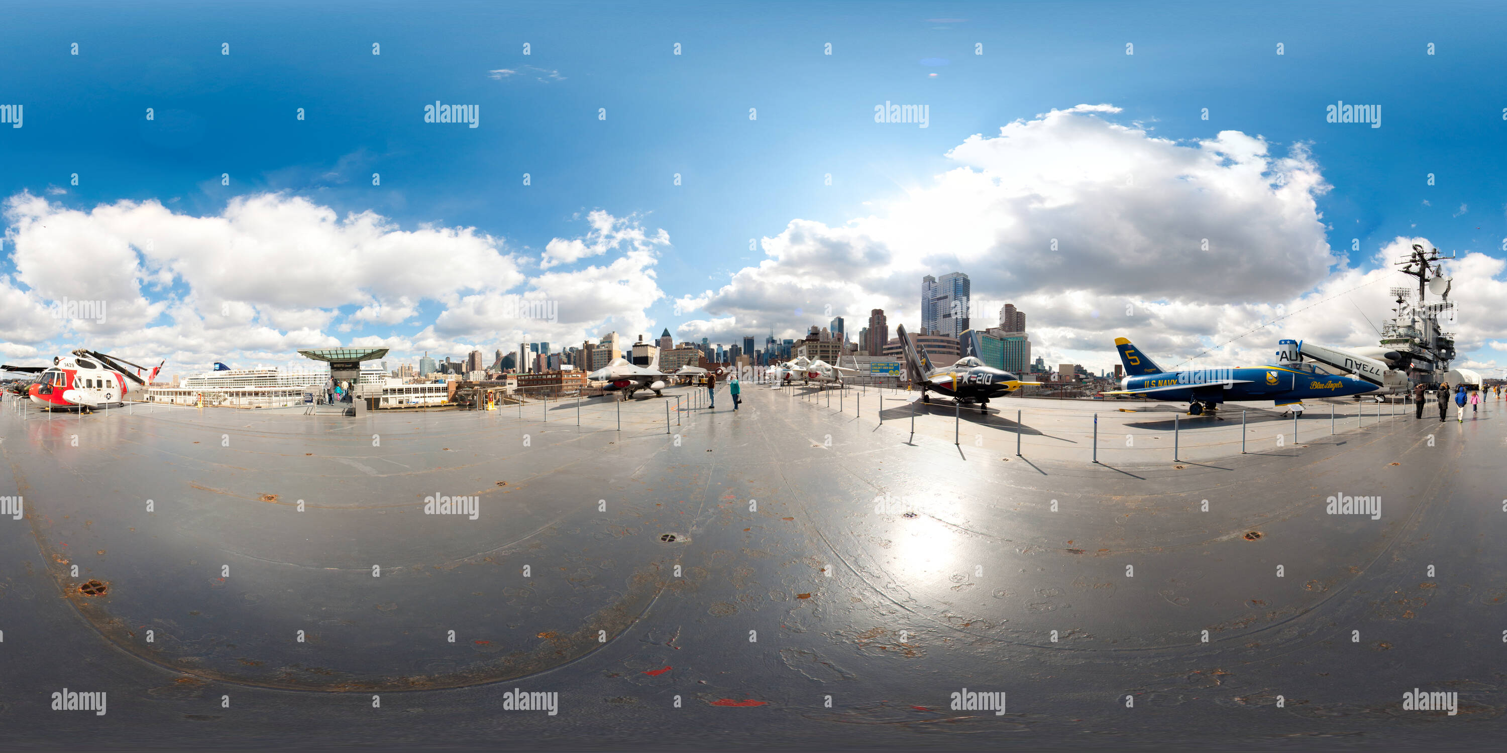360° view of Intrepid Sea, Air and Space Museum - New York City - Alamy