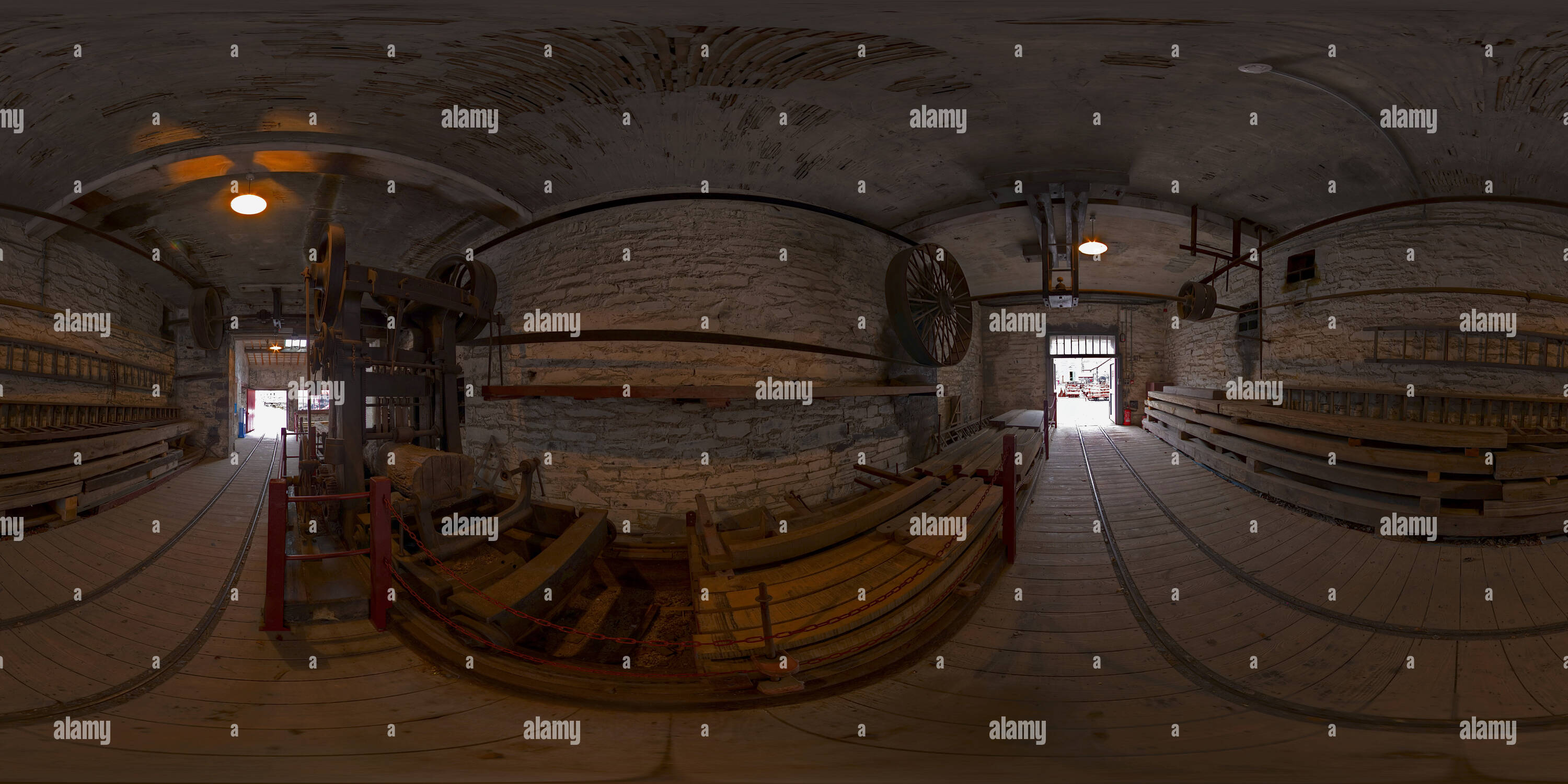 360° view of Saw at the slate museum - Alamy
