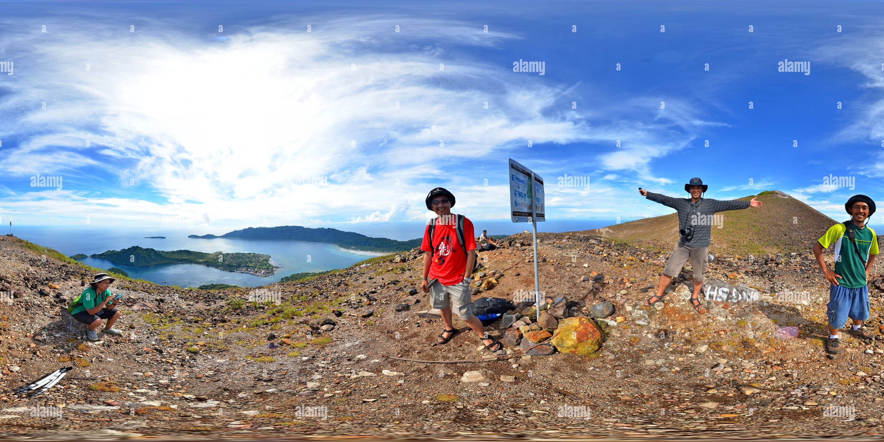 Gunung api banda hi-res stock photography and images - Alamy