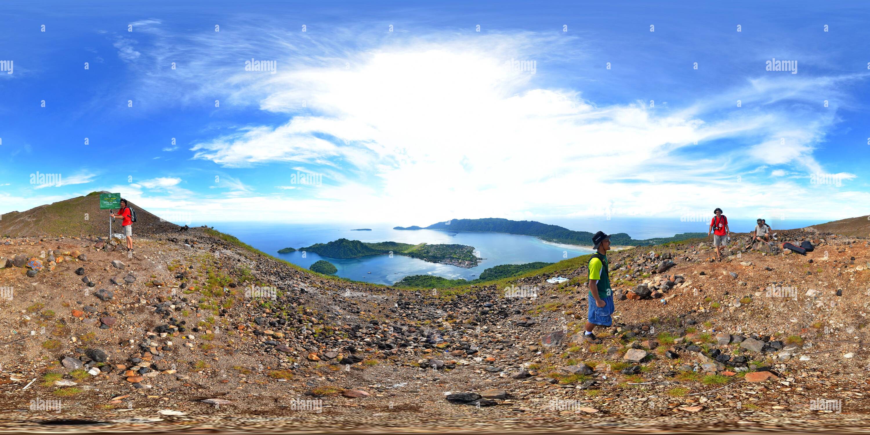 Gunung api banda hi-res stock photography and images - Alamy