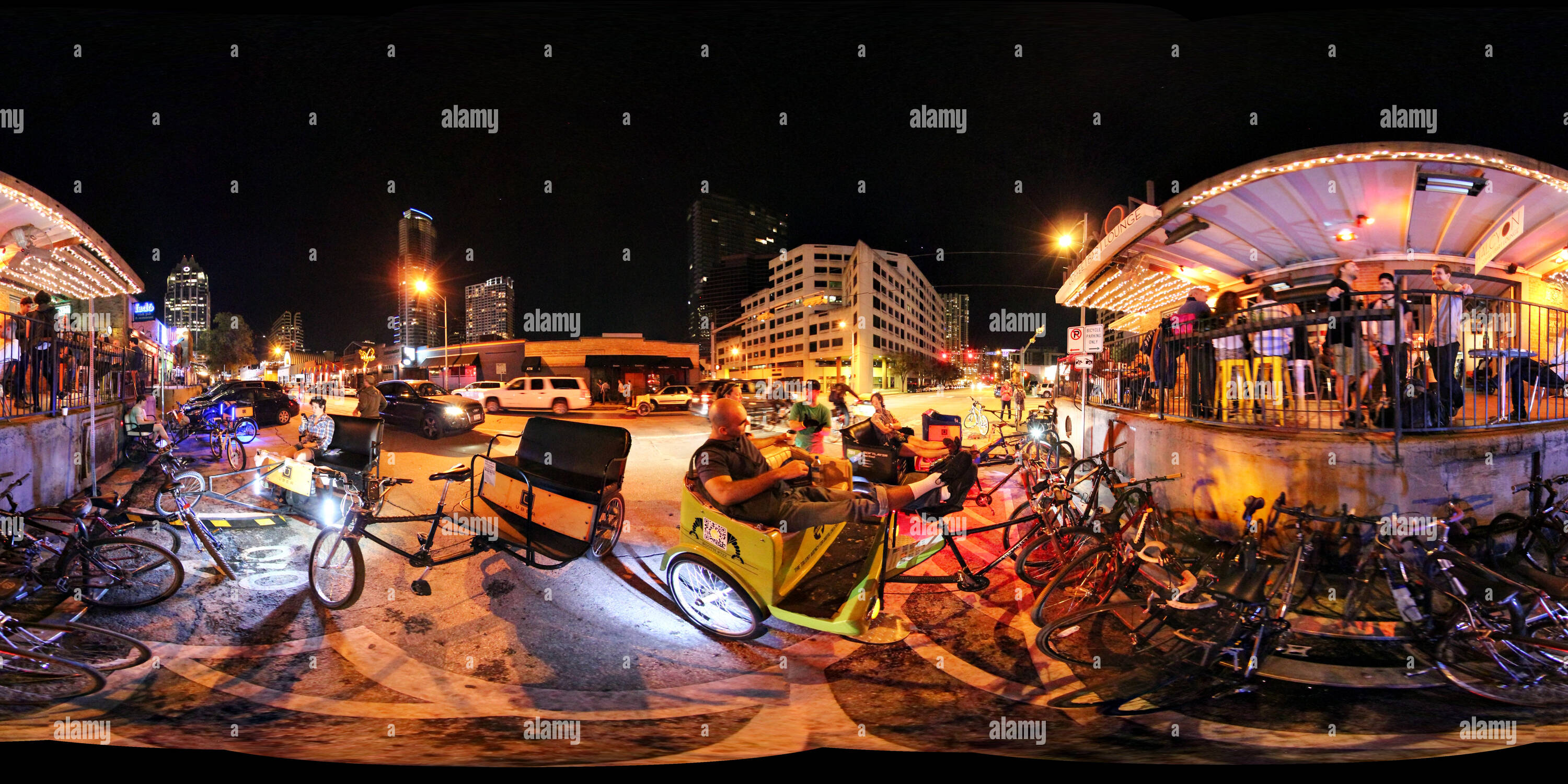 360° view of Pedicab (rickshaw) drivers in Austin - Alamy