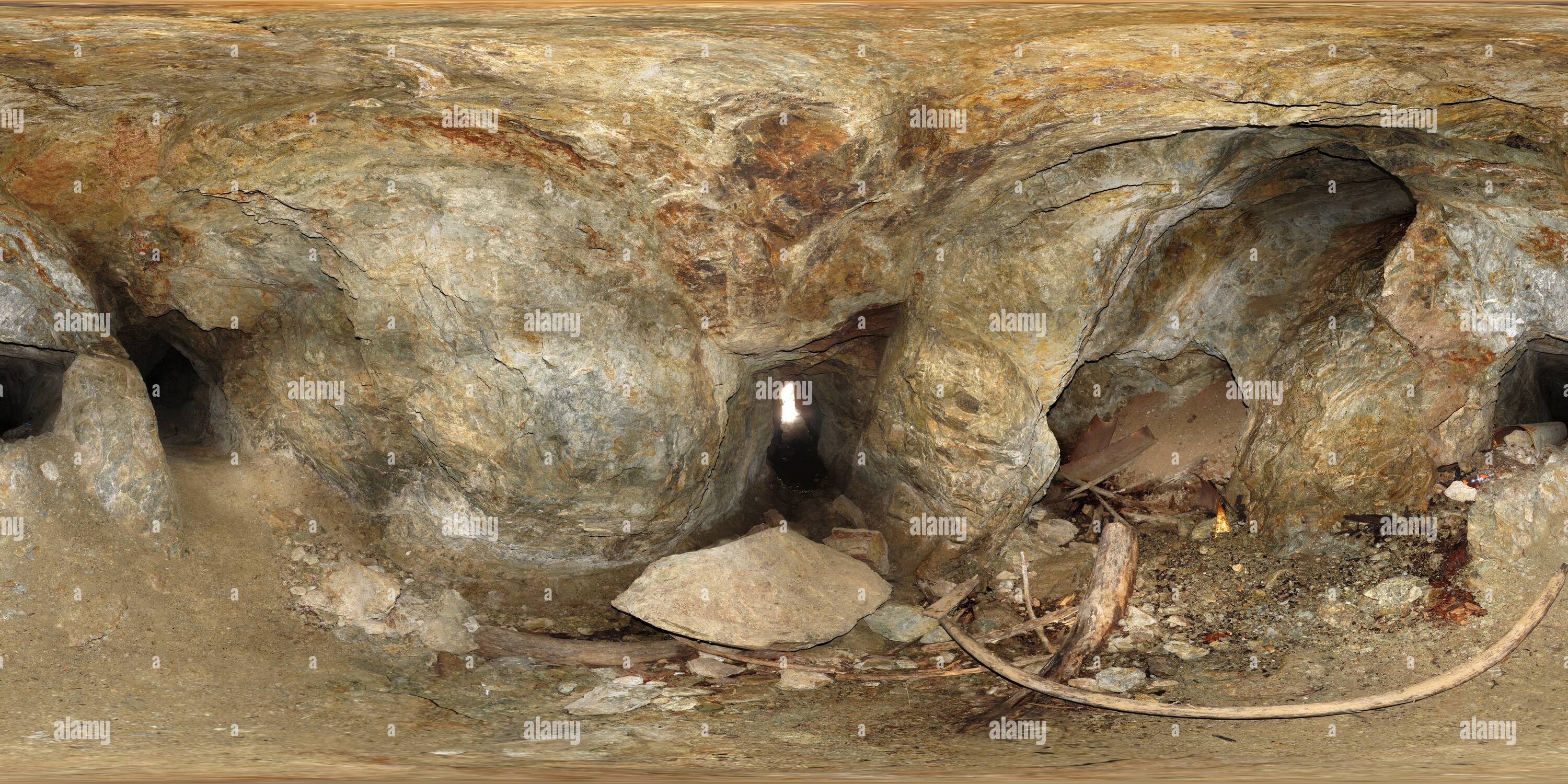 Flooded mine shaft hi-res stock photography and images - Alamy