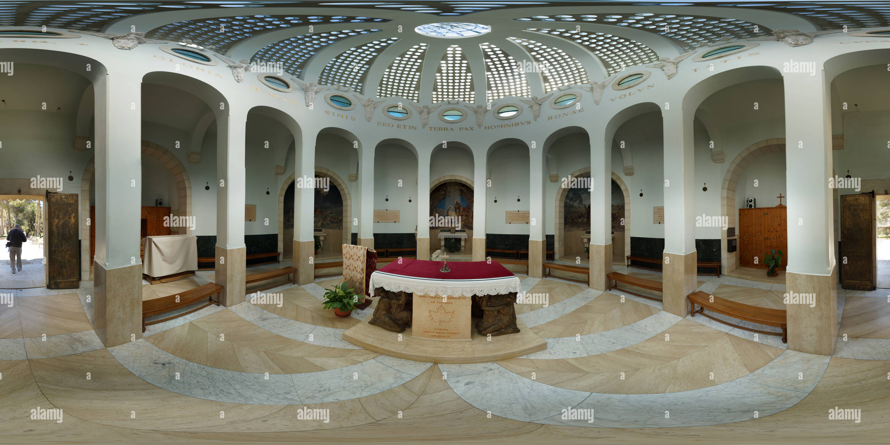 360° view of (Shepherds Field)-Hirtenfeld Kapelle Bethlehem - Alamy