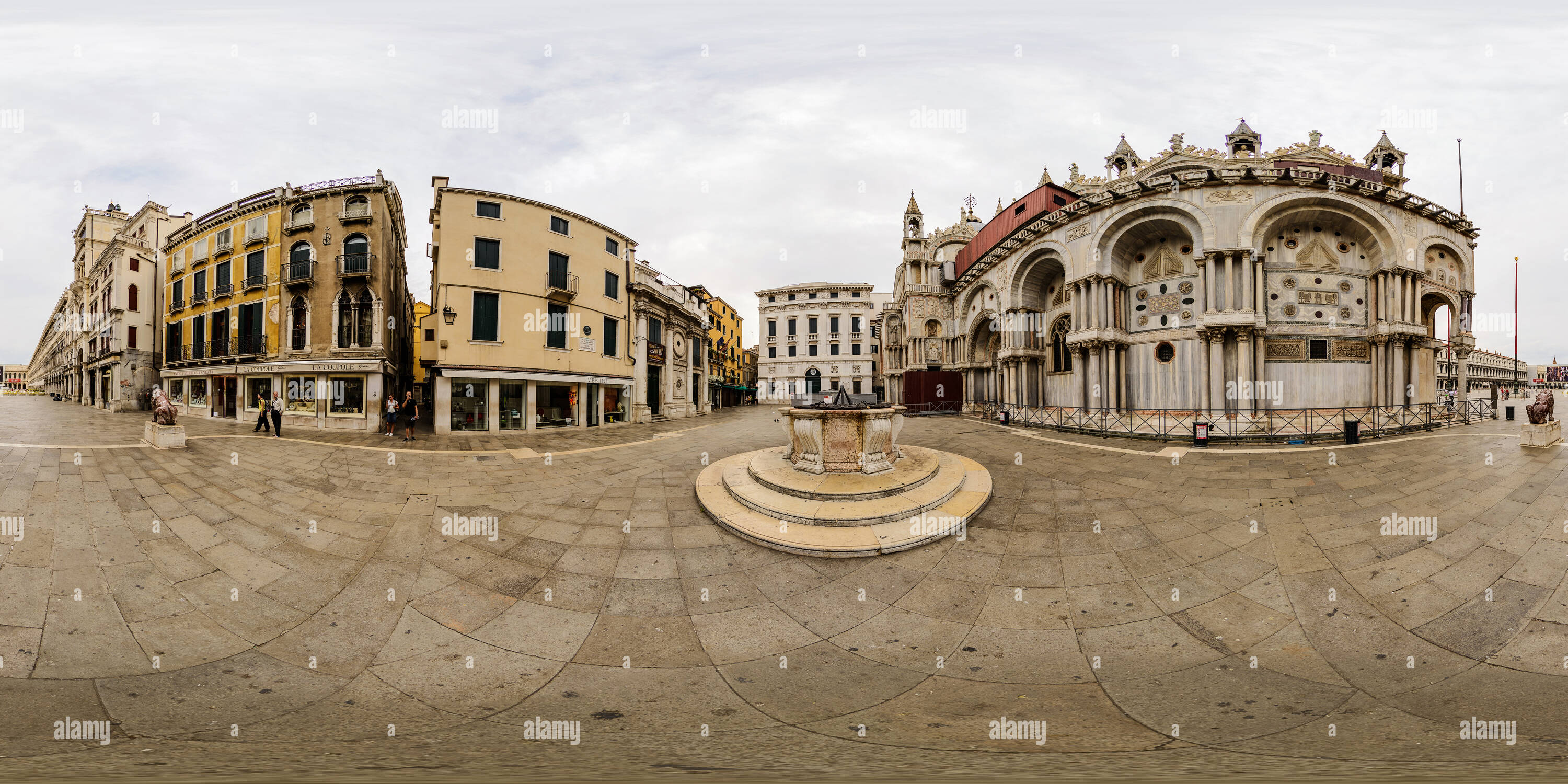 Leoncini High Resolution Stock Photography and Images - Alamy