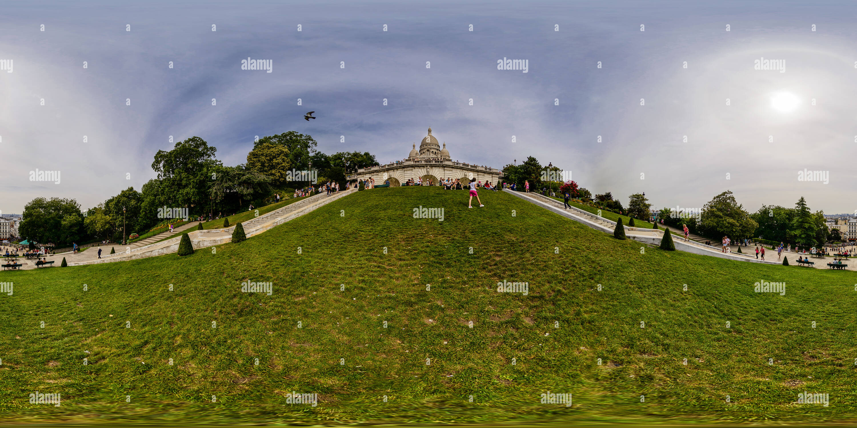 360° view of Paris - Square Louise-Michele with Sacre Coeur - Alamy