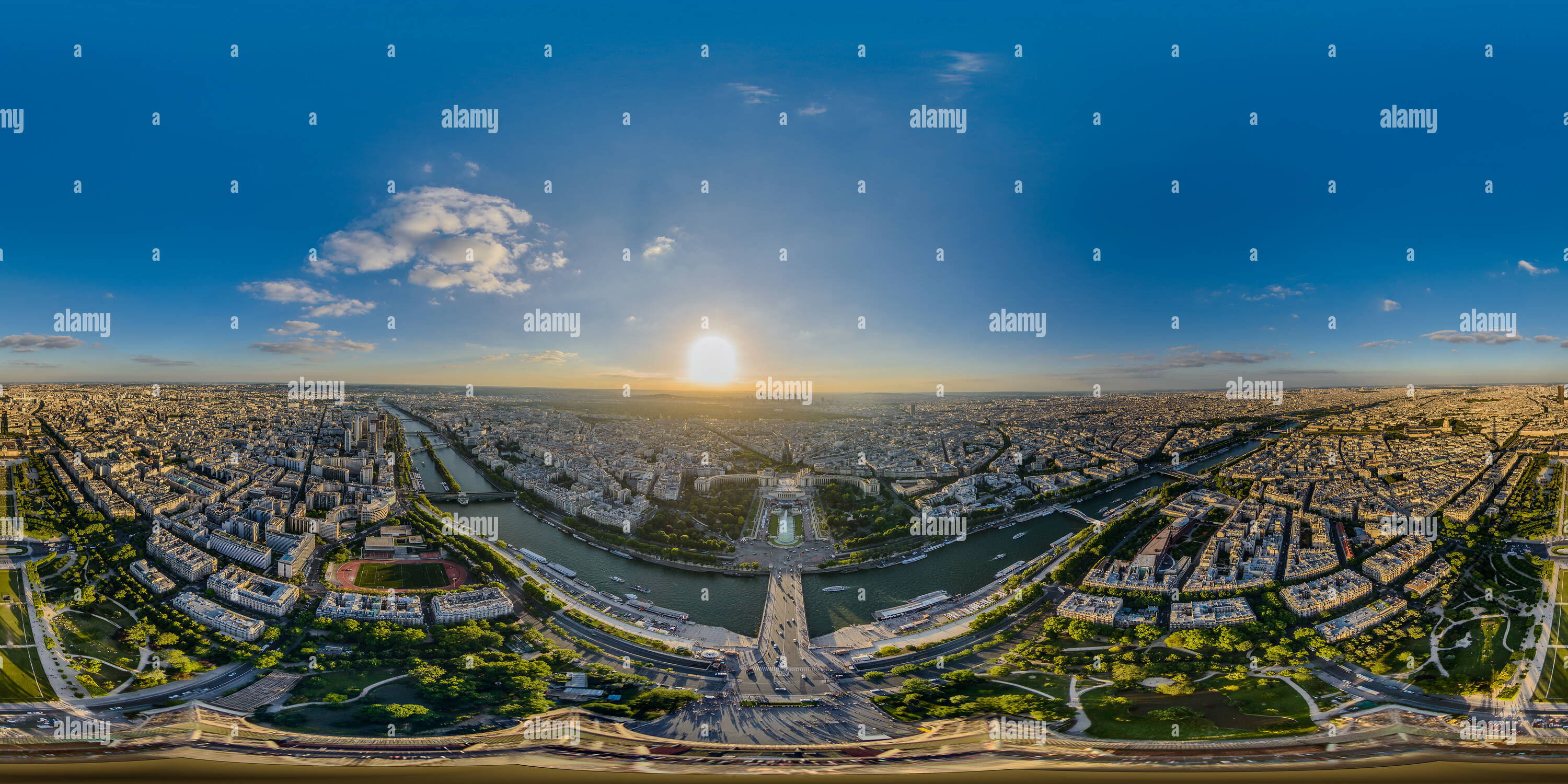 360° view of Paris from the Eiffel Tower - Alamy