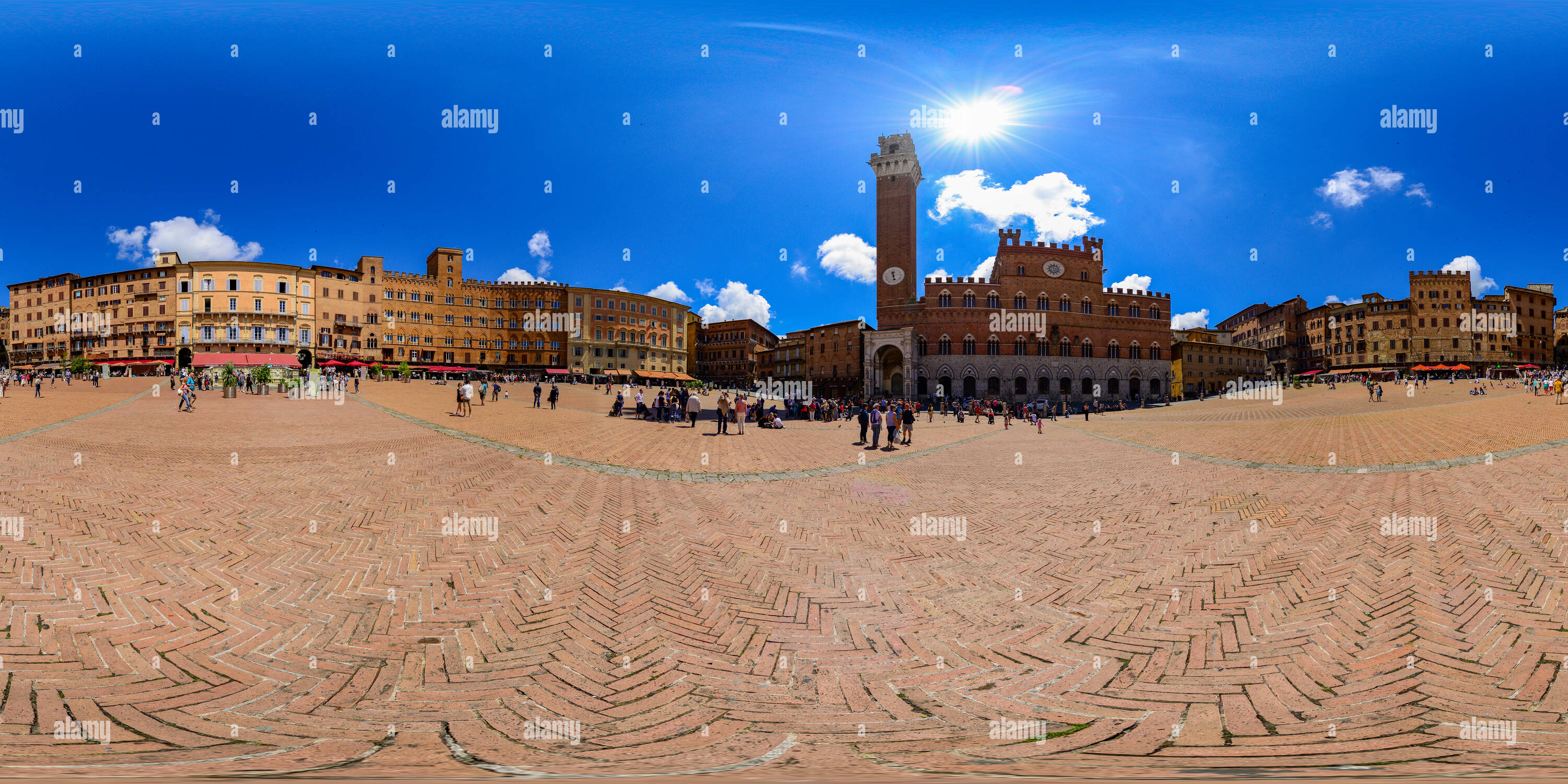 360° view of Siena - Piazza del Campo and Palazzo Pubblico - Alamy