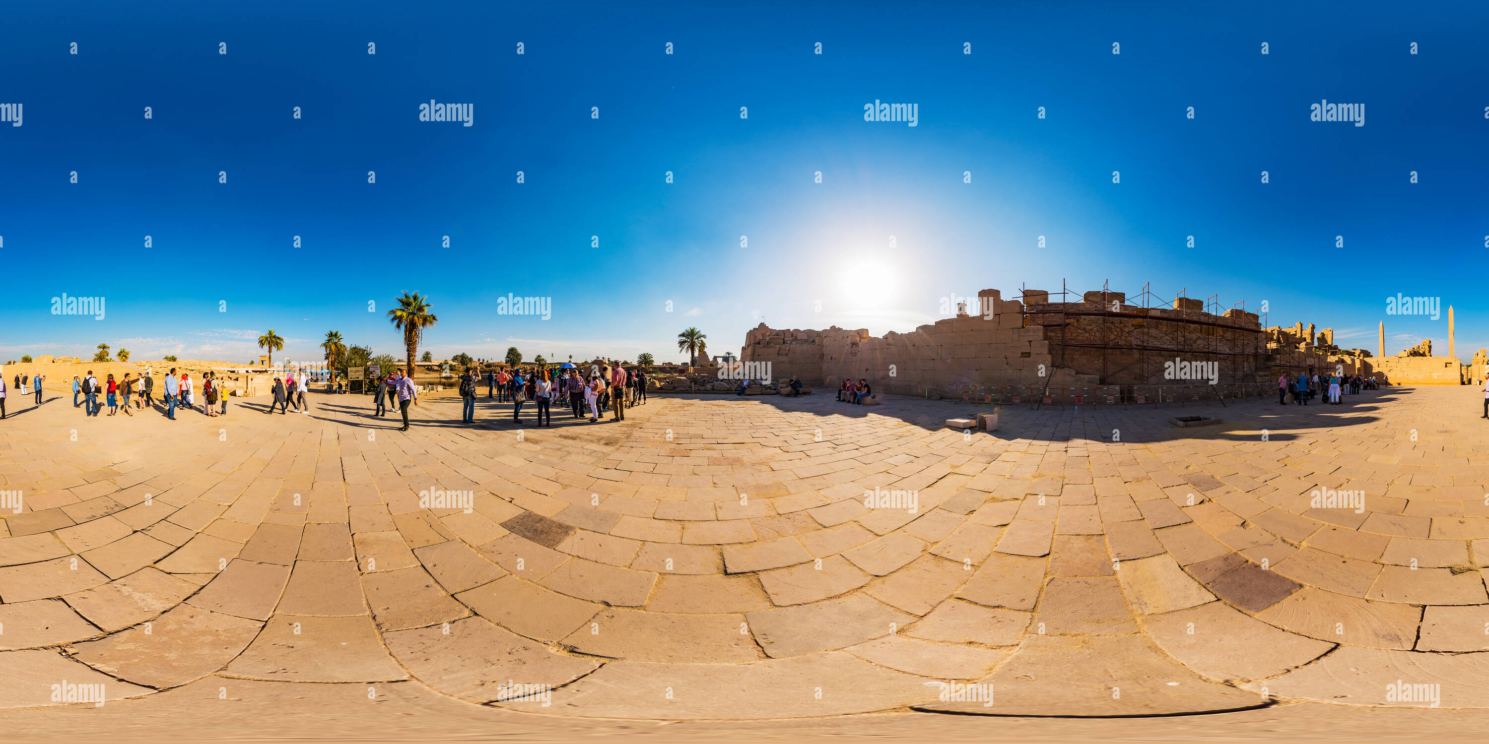 360° view of Karnak-Temple - Great Court at the Sacred Lake - Alamy