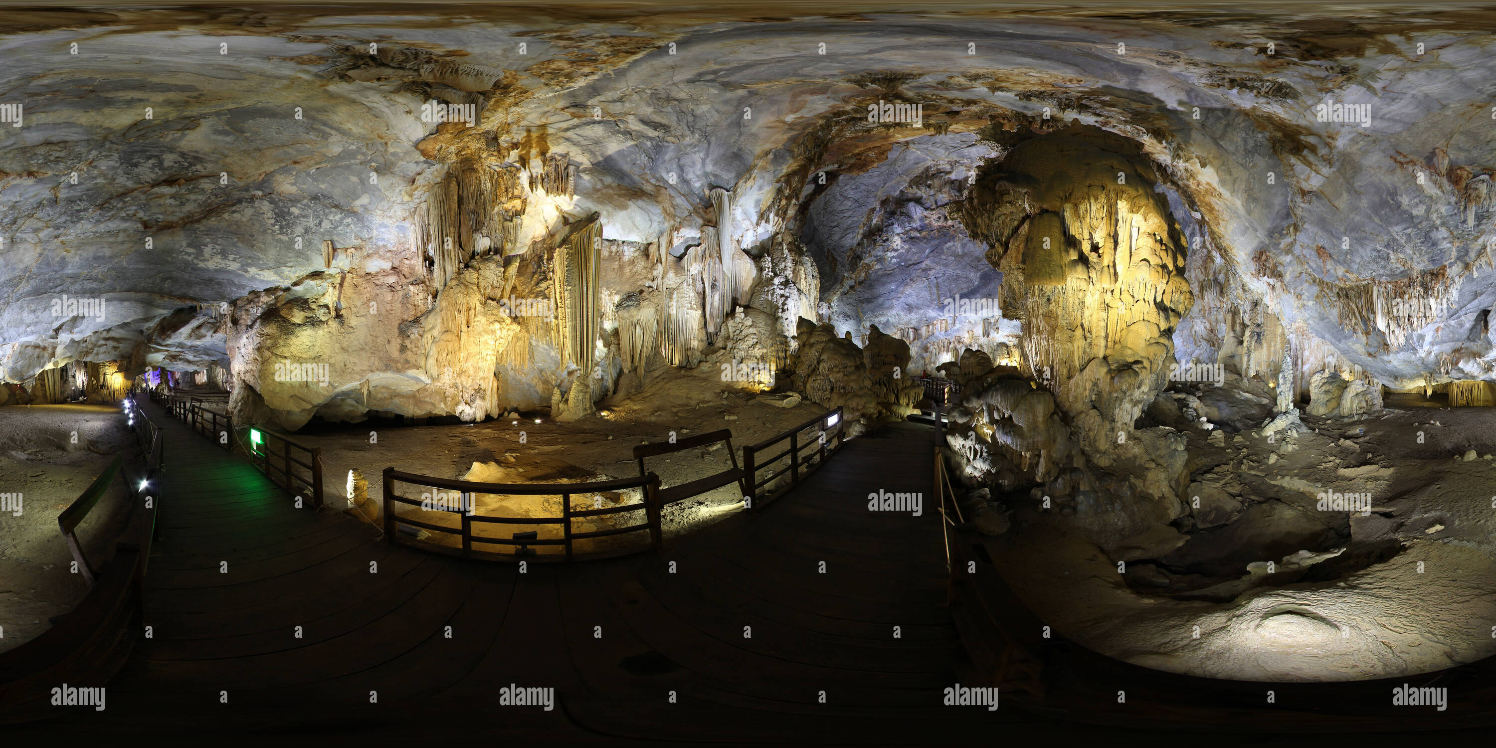 360° view of Paradise Cave 7 - Alamy