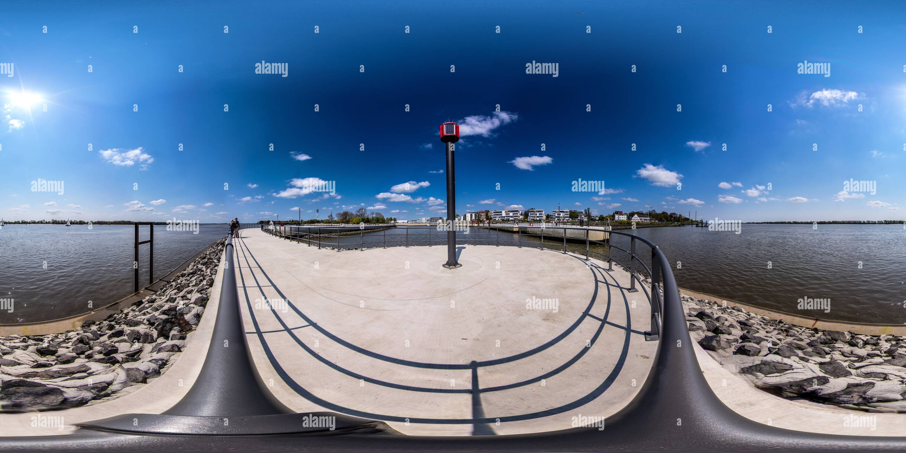 Ship welcoming station hi-res stock photography and images - Alamy