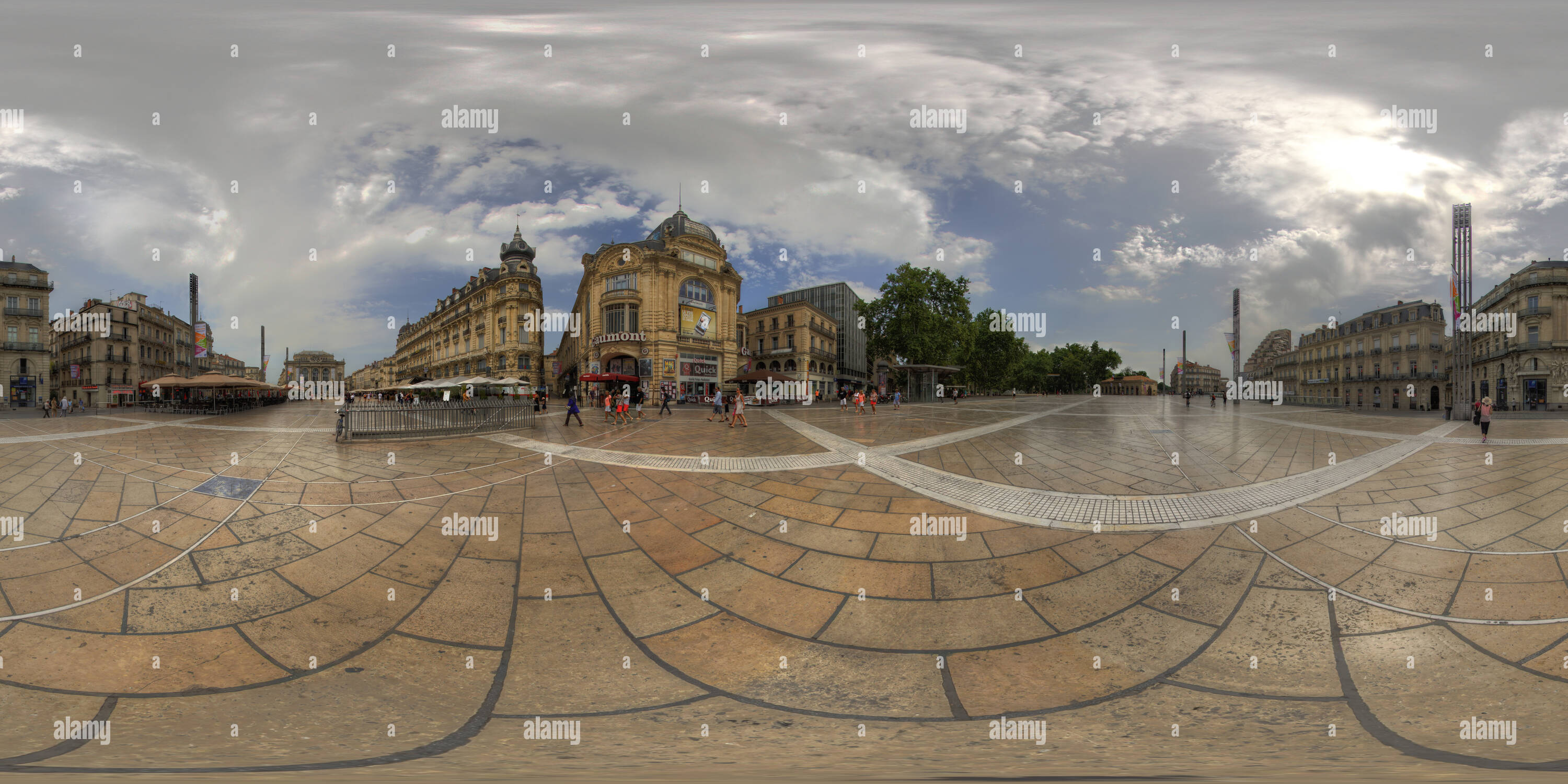 360° view of Montpellier Place de la Comédie - Alamy