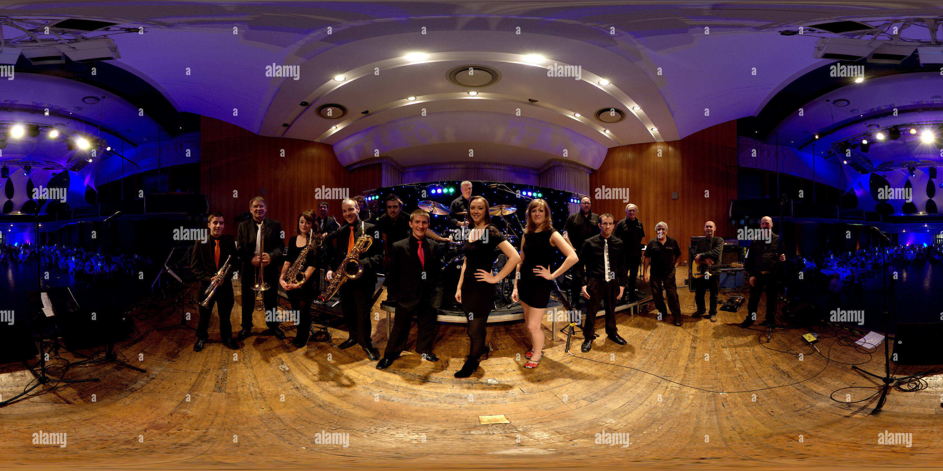 Cannons band hi-res stock photography and images - Alamy