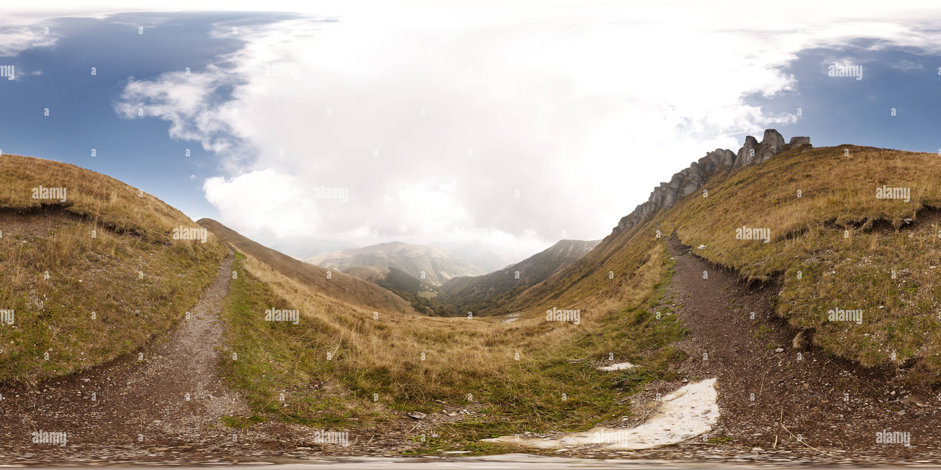 Il sentiero italy hi-res stock photography and images - Alamy