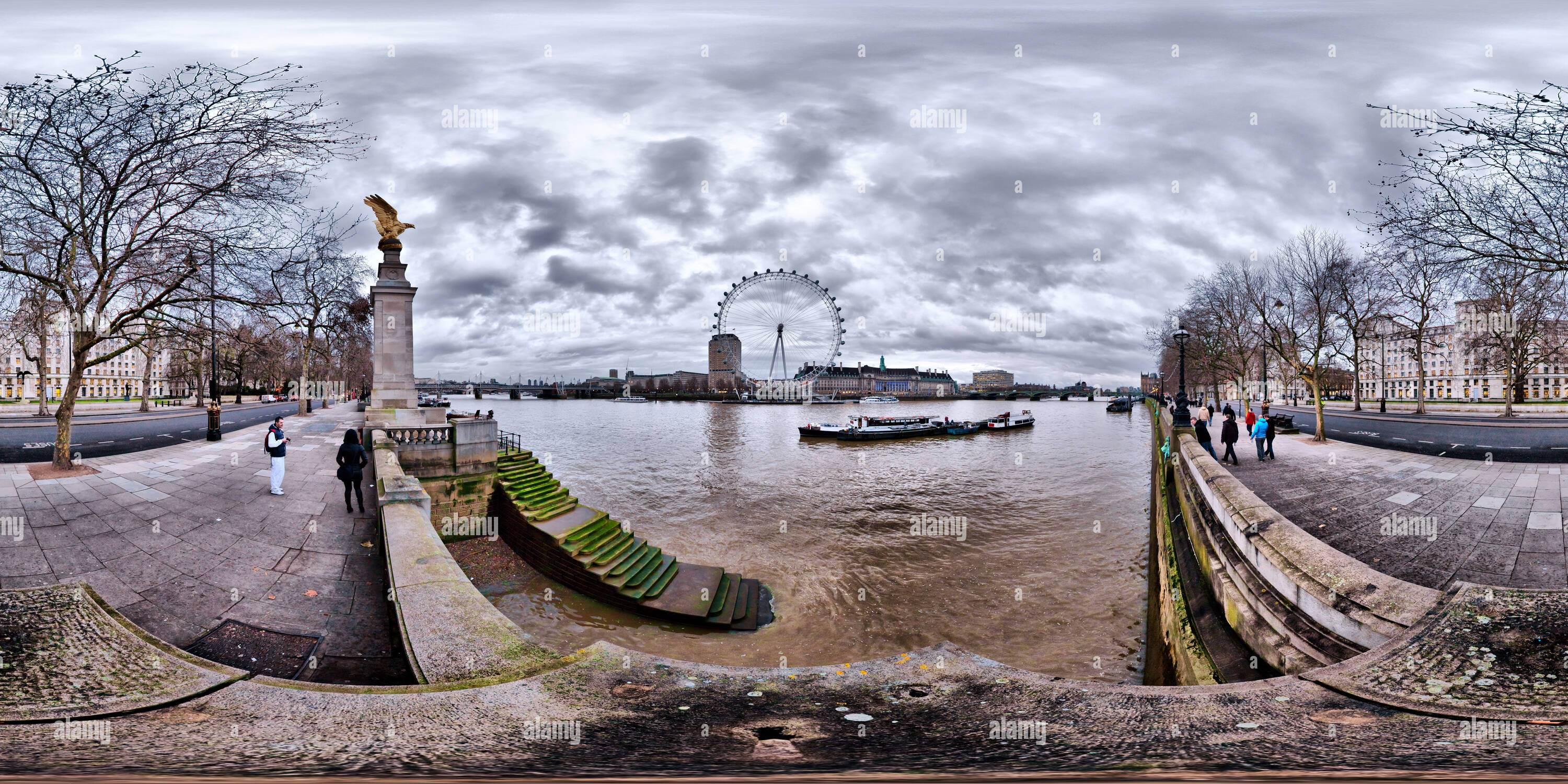 360° view of London Eye and Thames view - Alamy